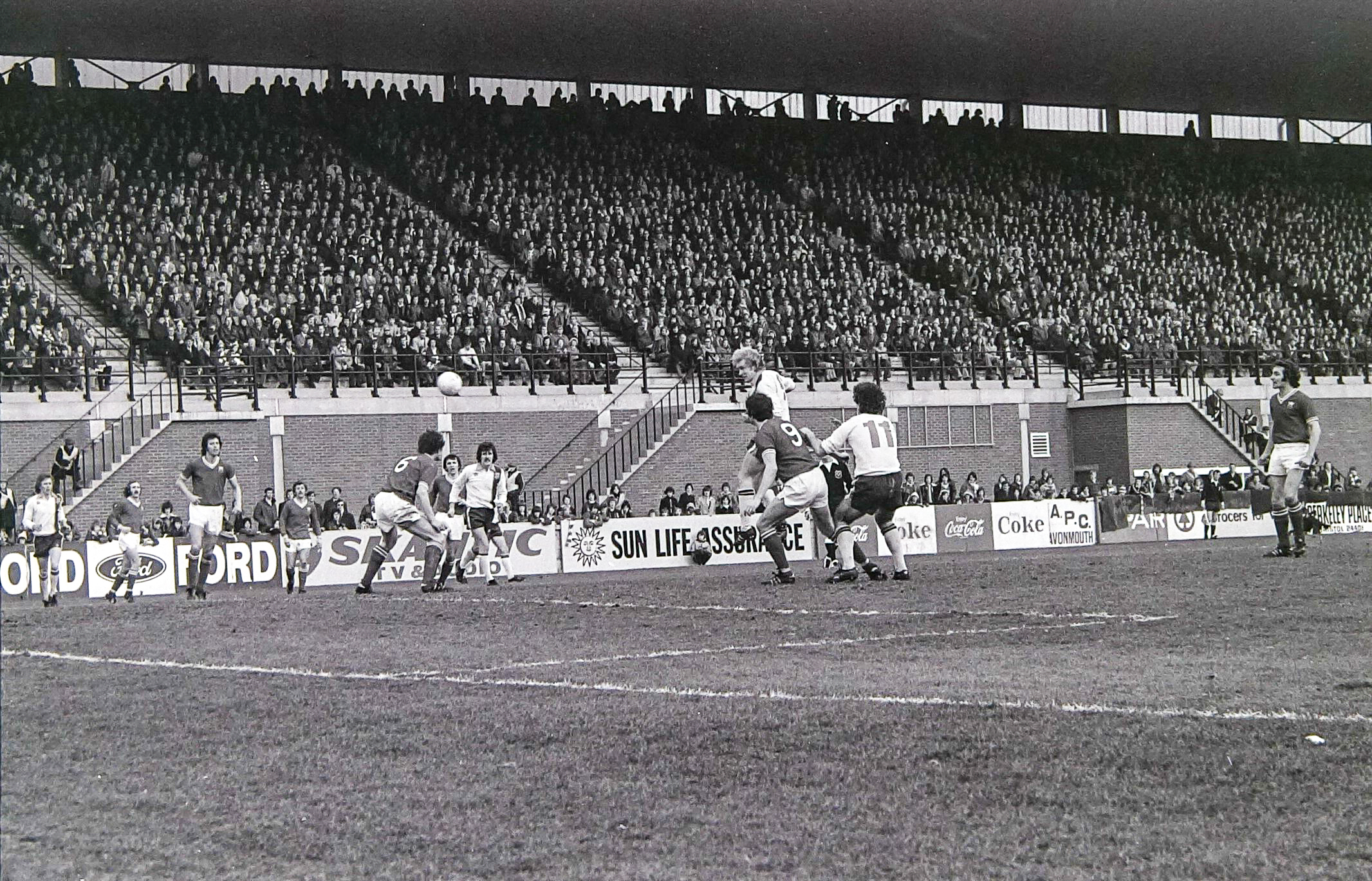 Bristol City vs Luton Town FC (6th Mar 1976) | Hatters Heritage | A ...
