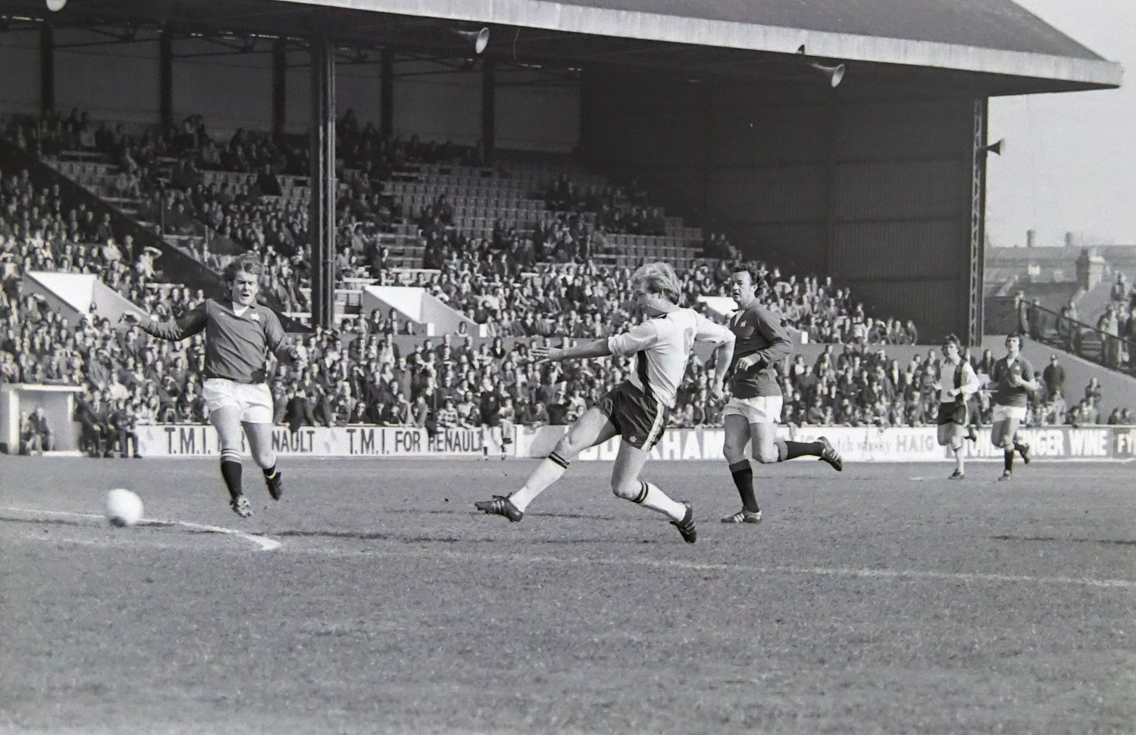 Orient vs Luton Town FC (20th Mar 1976) | Hatters Heritage | A History ...