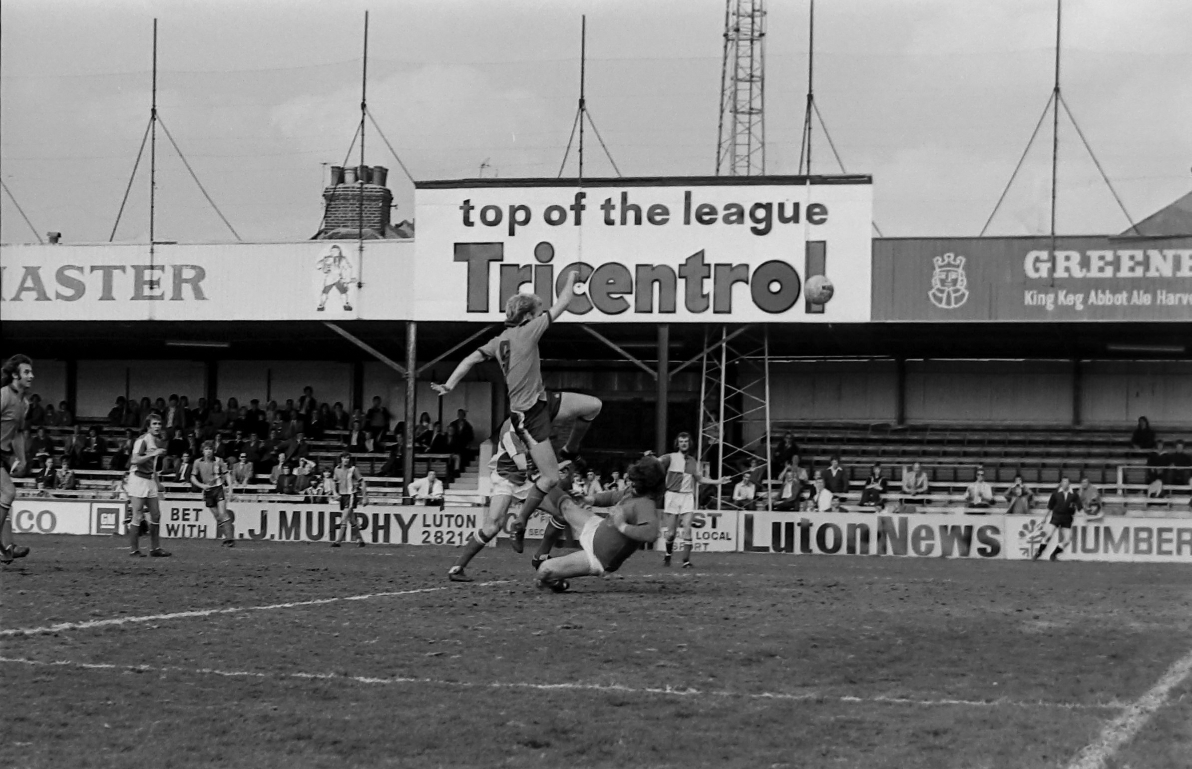 Luton Town FC vs Bristol Rovers (19th Apr 1976) | Hatters Heritage | A ...