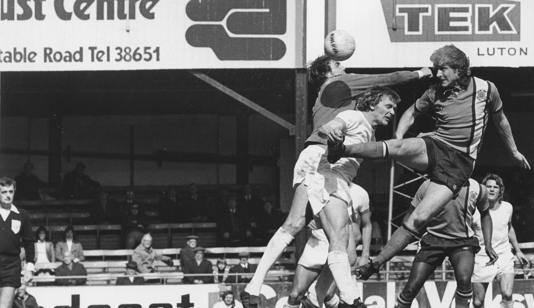 Luton Town FC vs Blackpool (24th Apr 1976) | Hatters Heritage | A ...