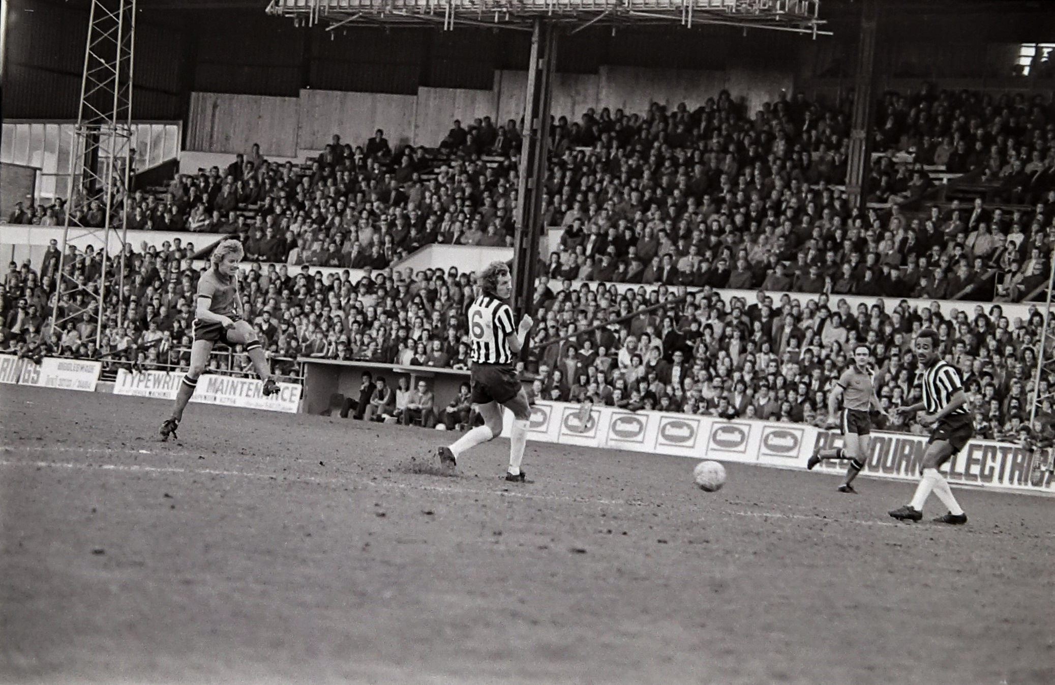 Luton Town FC vs Notts County (23rd Apr 1977) | Hatters Heritage | A ...