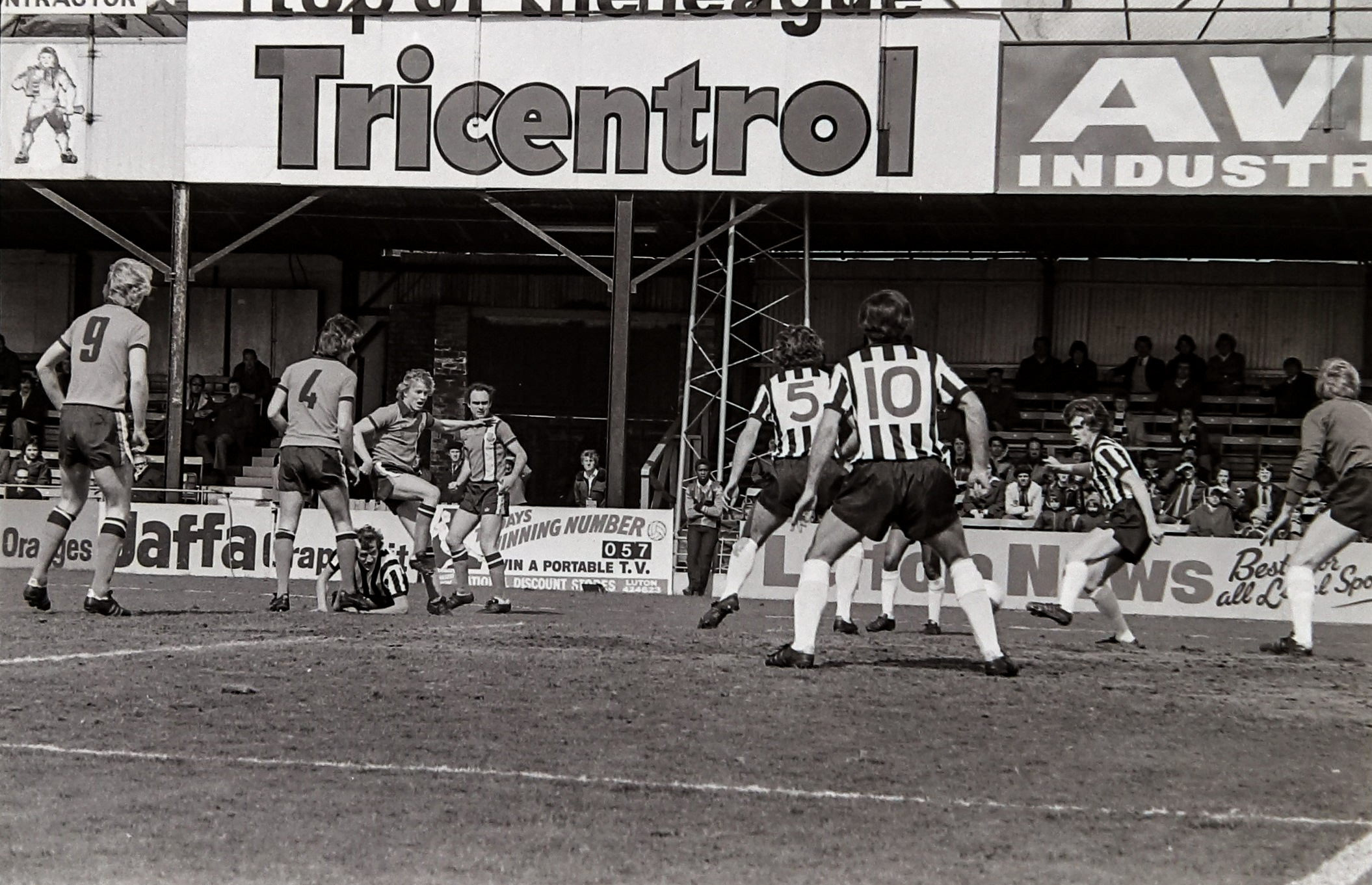 Luton Town FC vs Notts County (23rd Apr 1977) | Hatters Heritage | A ...