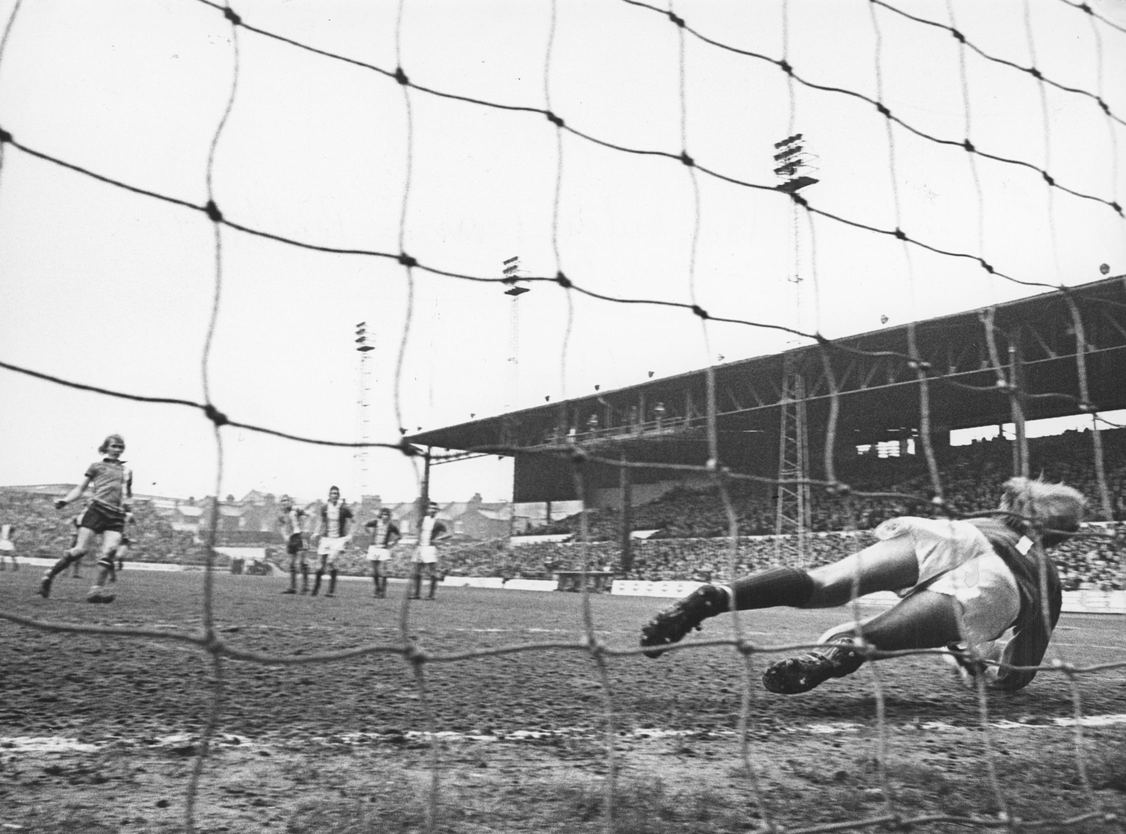 Luton Town FC vs Carlisle United (26th Mar 1977) | Hatters Heritage | A ...
