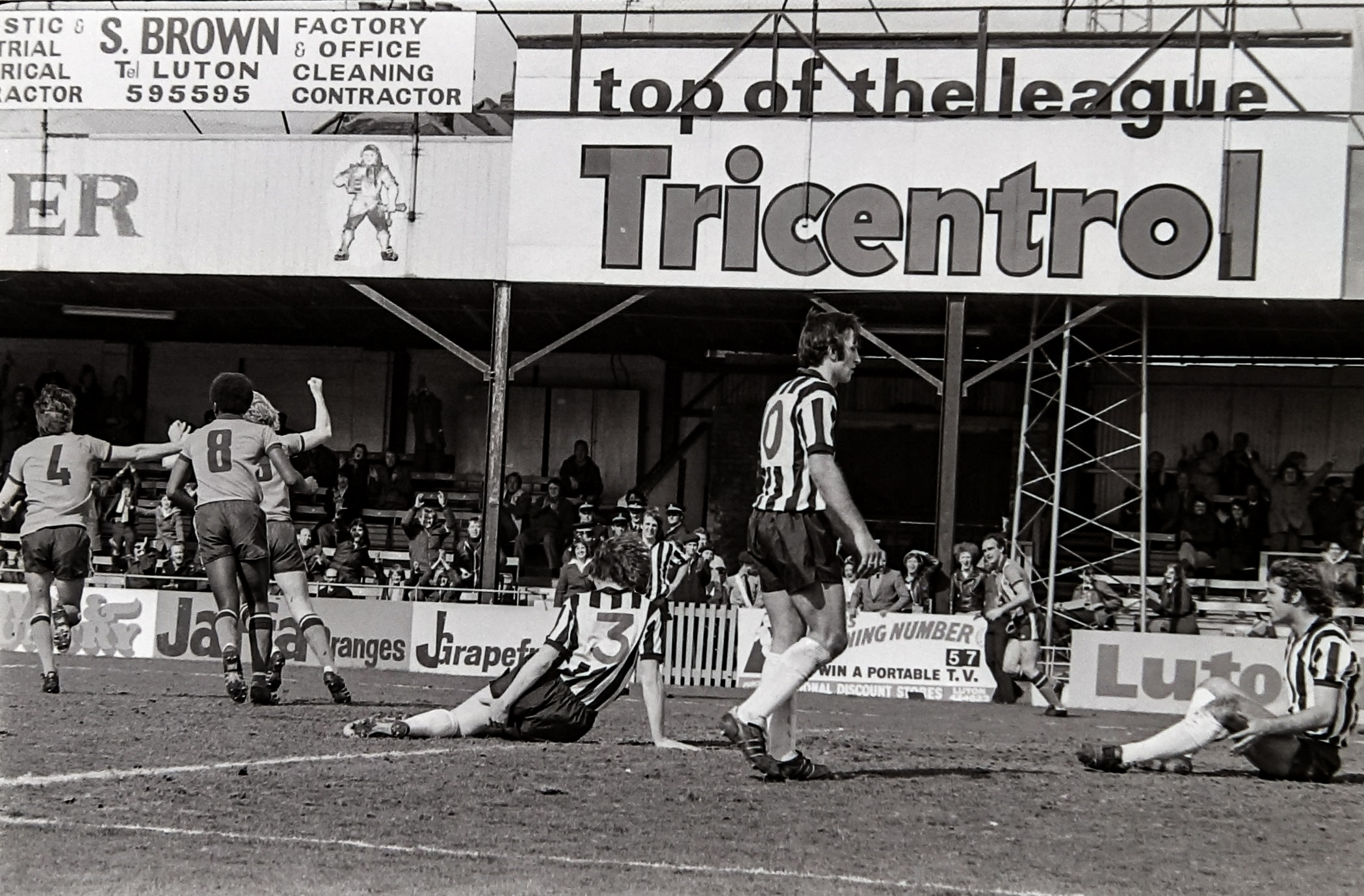 Luton Town FC vs Notts County (23rd Apr 1977) | Hatters Heritage | A ...