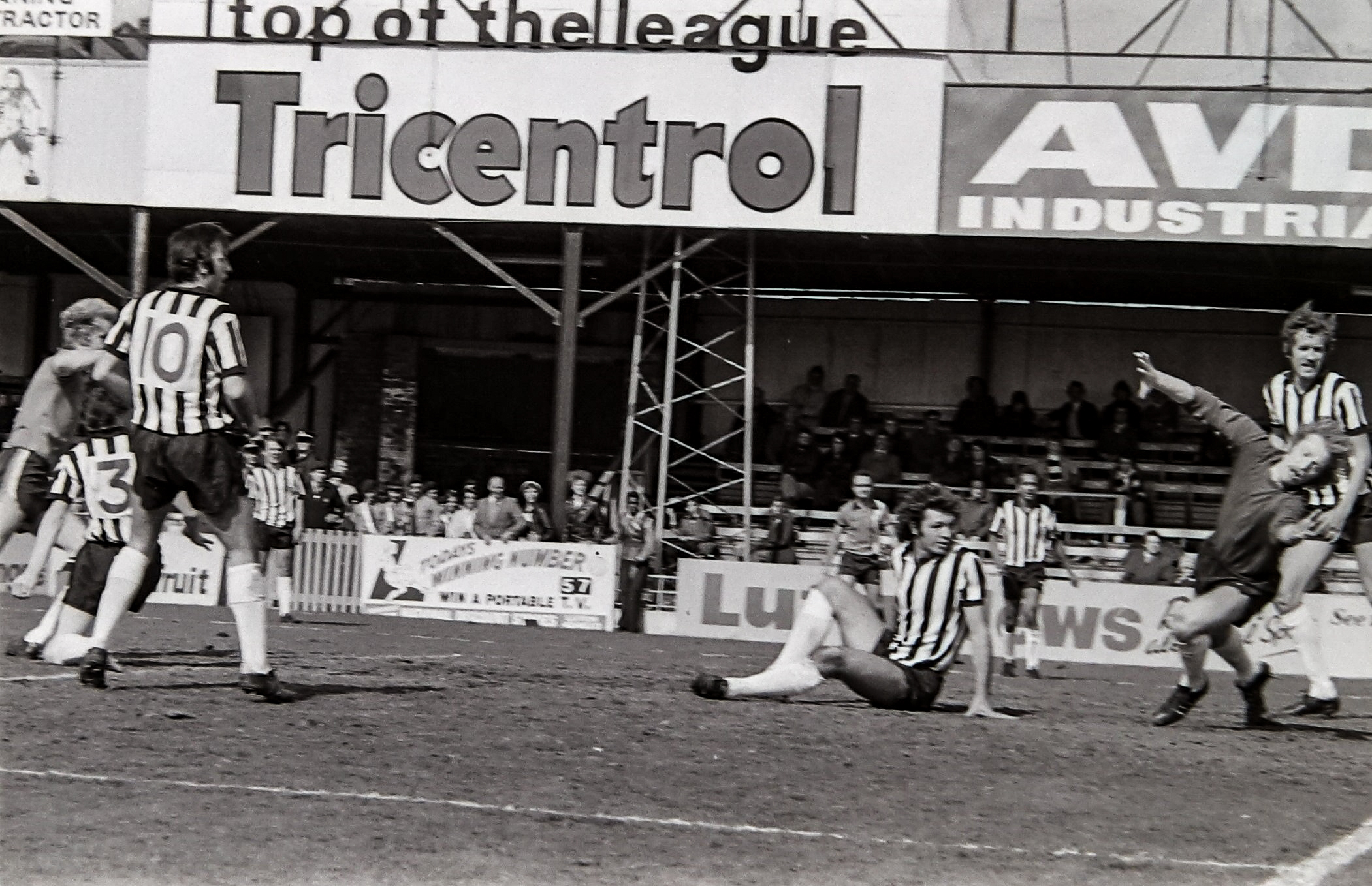 Luton Town FC vs Notts County (23rd Apr 1977) | Hatters Heritage | A ...