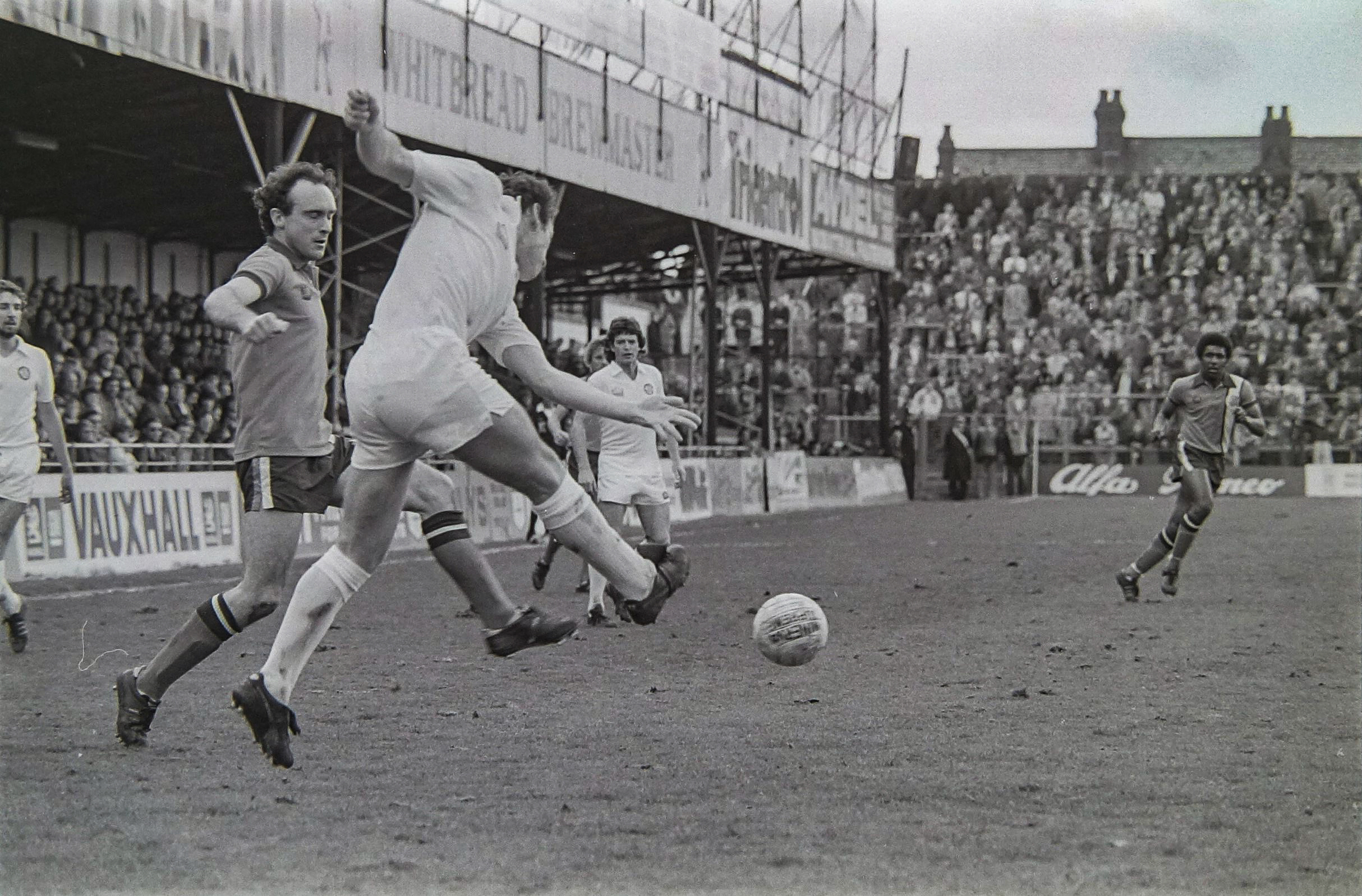 Luton Town FC vs Bolton Wanderers (7th May 1977) | Hatters Heritage | A ...