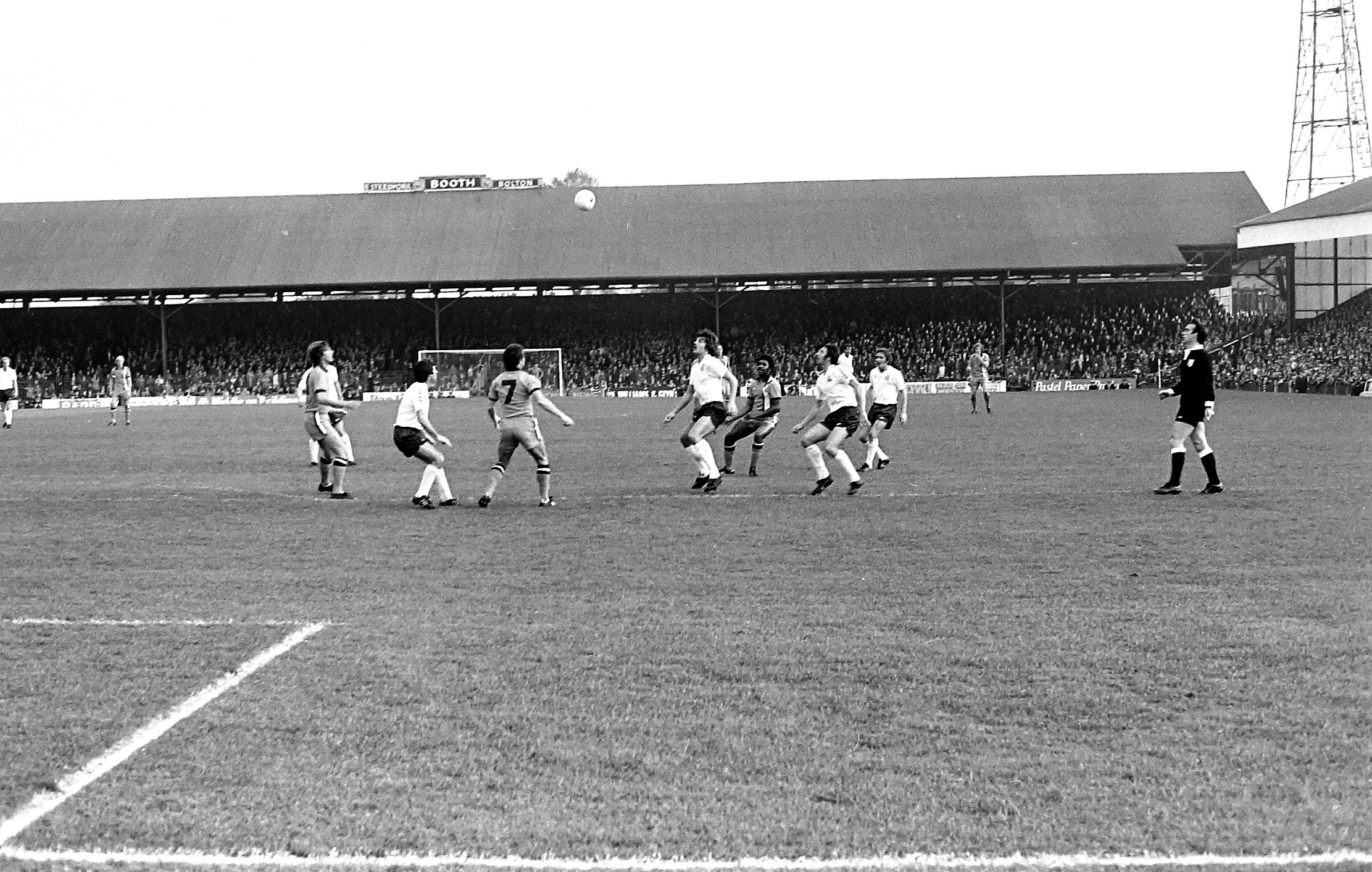 Bolton Wanderers vs Luton Town FC (29th Oct 1977) | Hatters Heritage ...