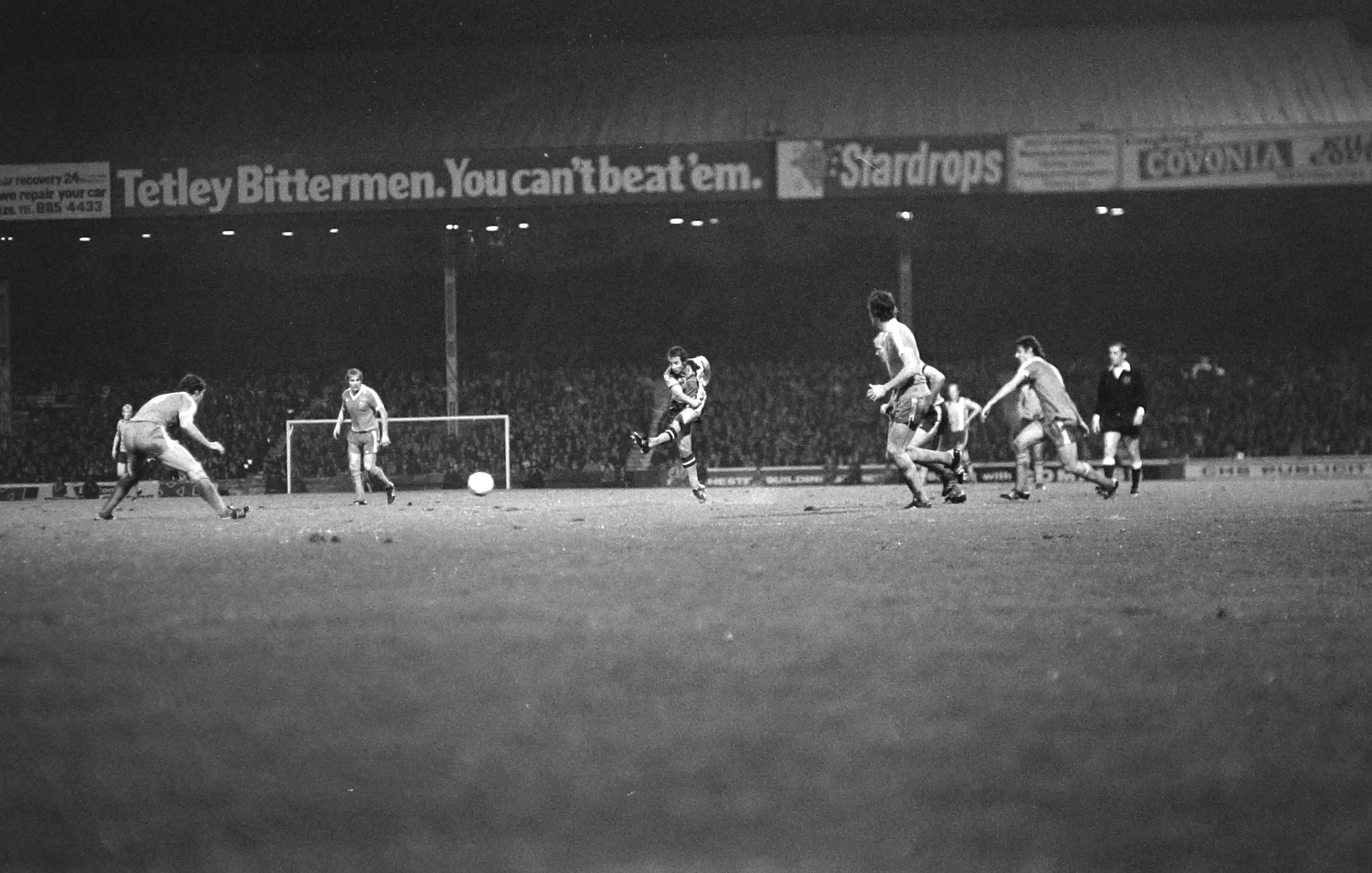 Manchester City vs Luton Town FC (1st Nov 1977) | Hatters Heritage | A ...