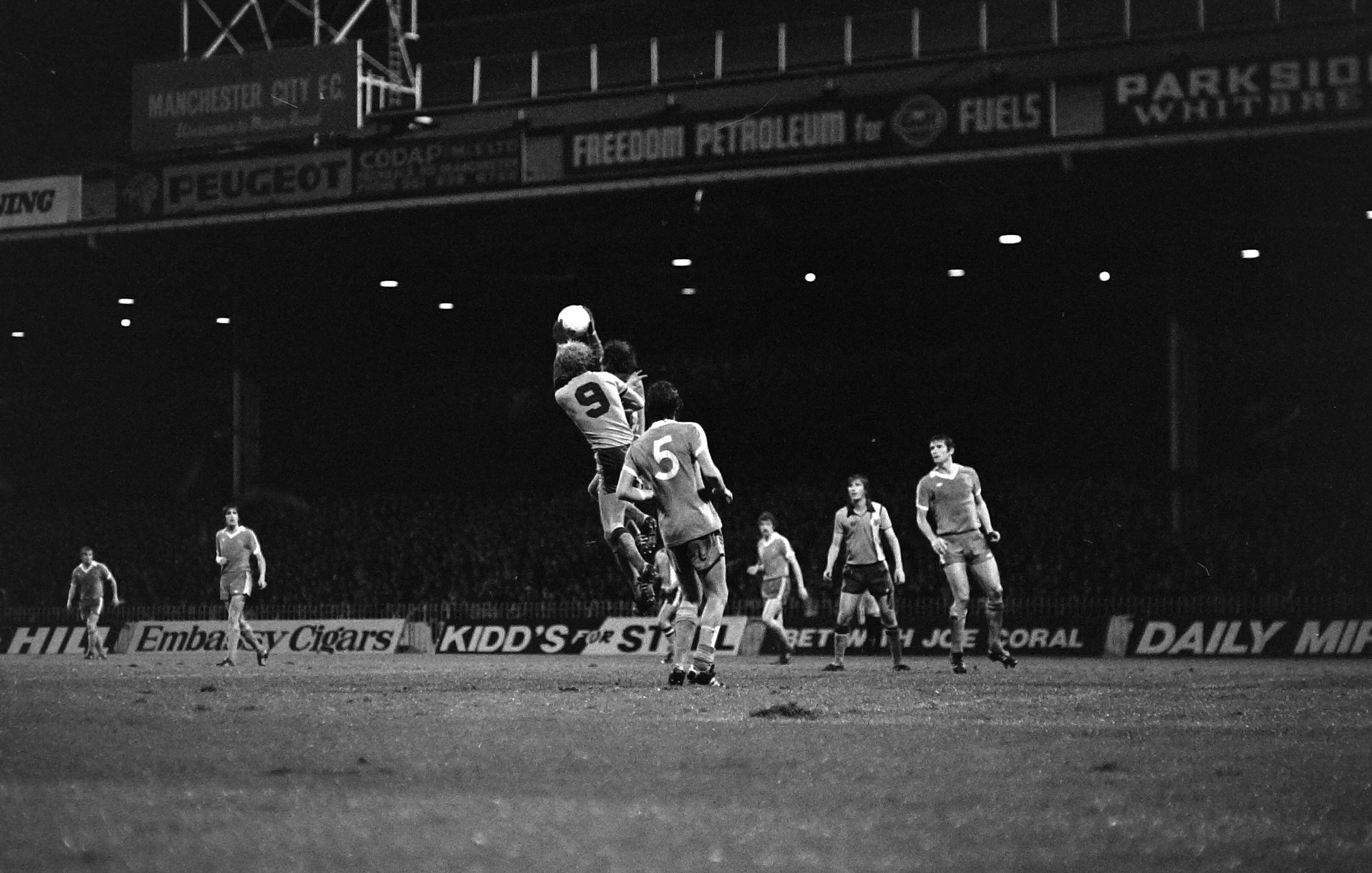 Manchester City vs Luton Town FC (1st Nov 1977) | Hatters Heritage | A ...