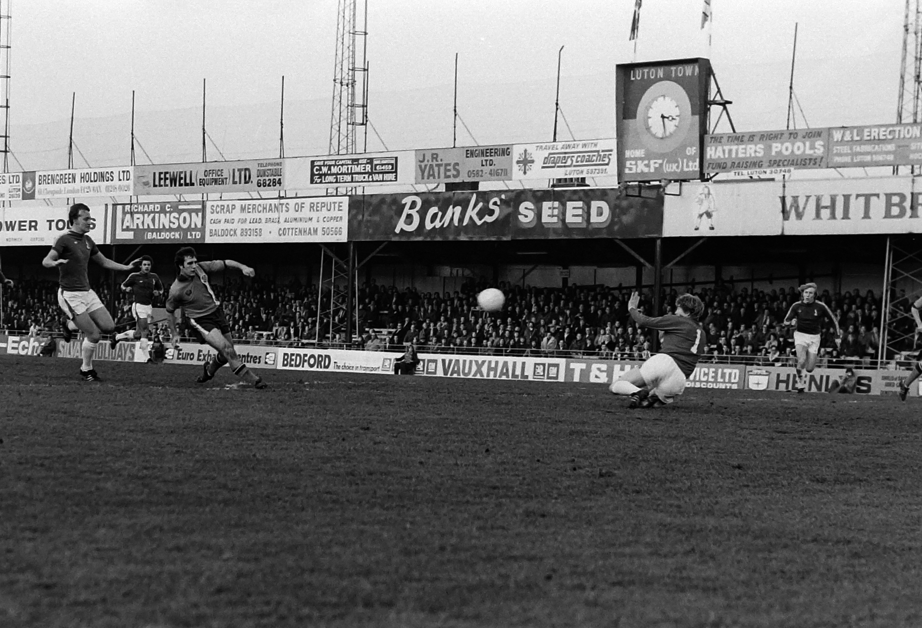 Luton Town FC vs Oldham Athletic (7th Jan 1978) | Hatters Heritage | A ...
