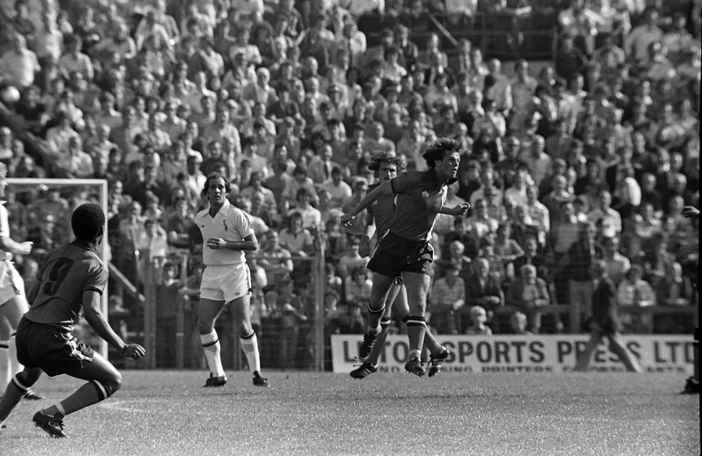 Graham Jones | Hatters Heritage | A History of Luton Town FC