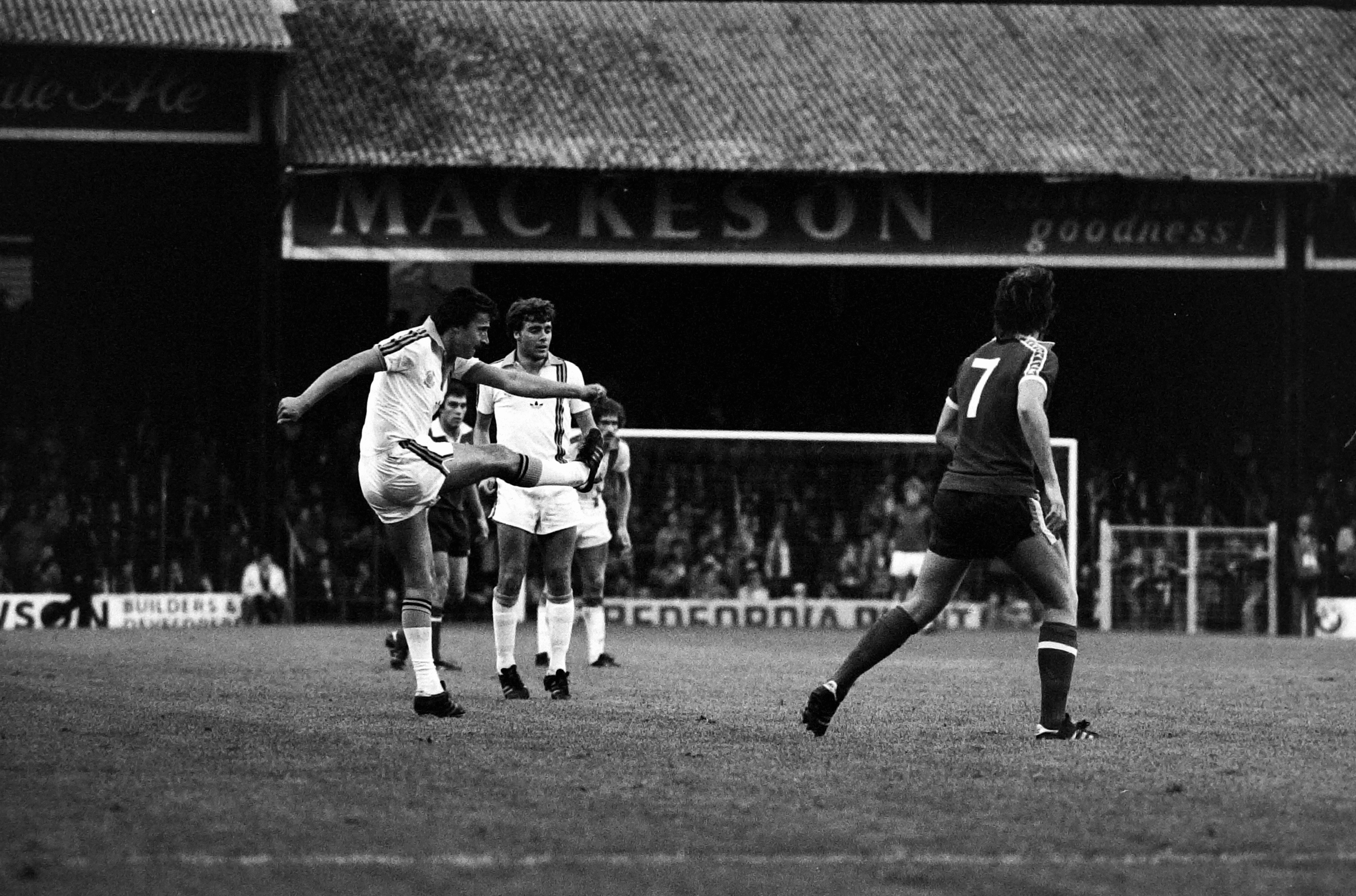 Luton Town FC vs Gillingham (14th Aug 1979) | Hatters Heritage | A ...