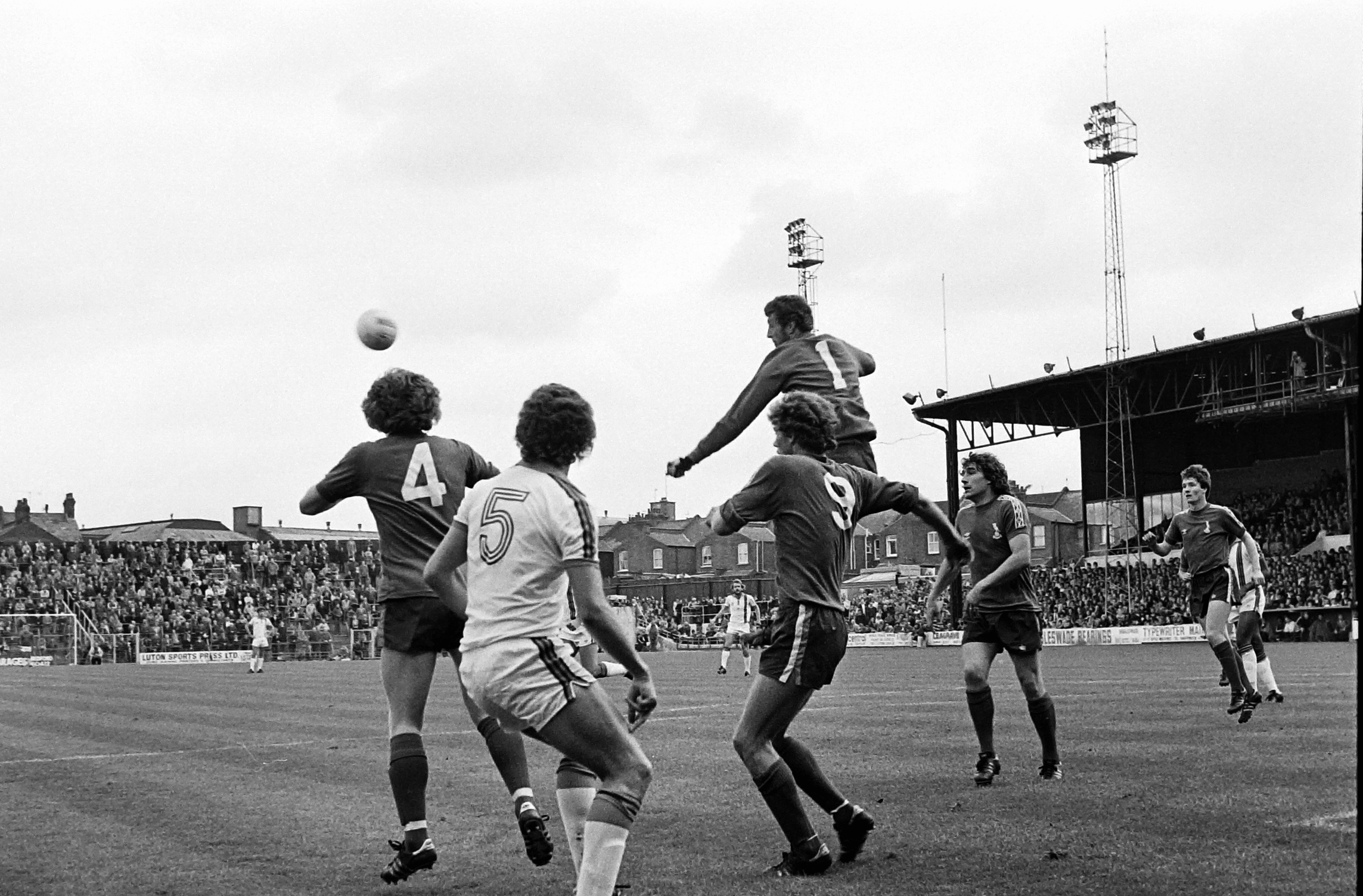 Mike Saxby | Hatters Heritage | A History of Luton Town FC