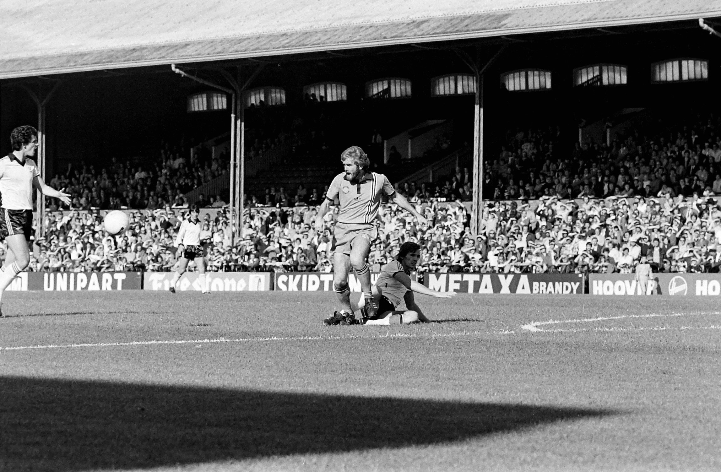 Tony Grealish | Hatters Heritage | A History of Luton Town FC