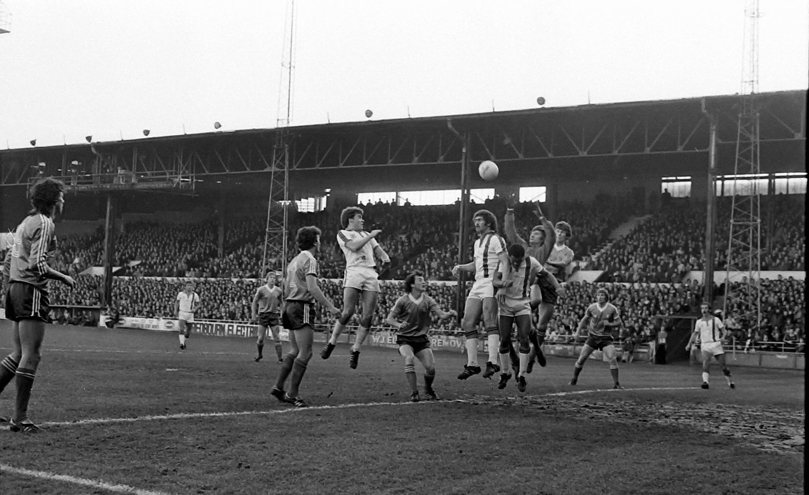 Mike Saxby | Hatters Heritage | A History of Luton Town FC