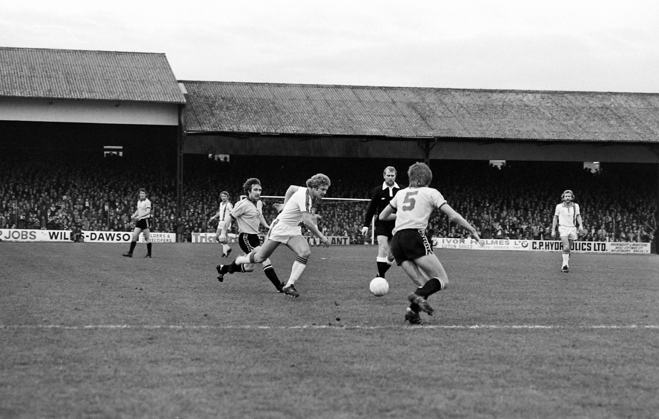 Luton Town FC vs Newcastle United (8th Dec 1979) | Hatters Heritage | A ...