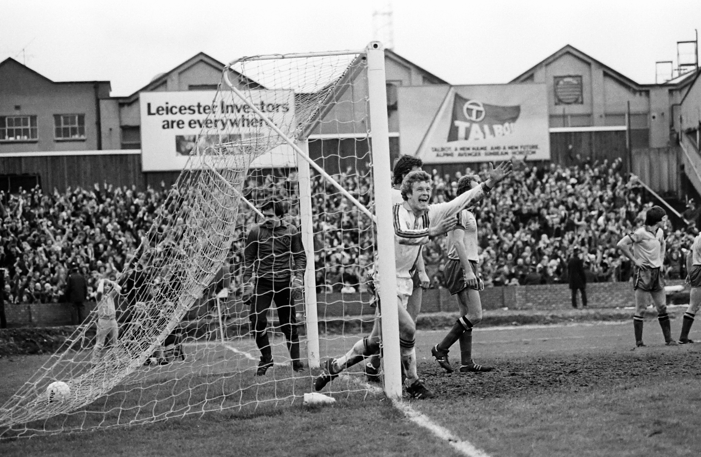 Kirk Stephens | Hatters Heritage | A History of Luton Town FC