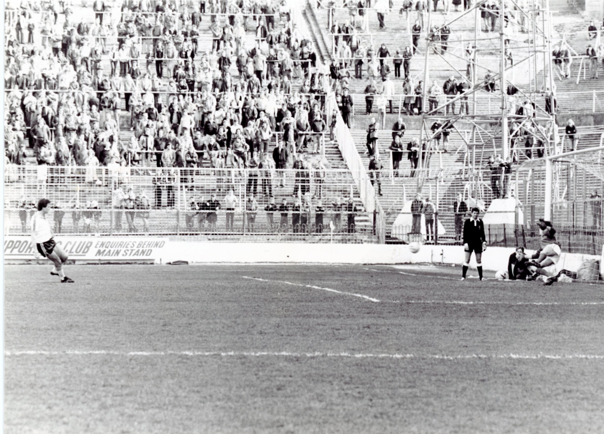 Charlton Athletic vs Luton Town FC (4th Apr 1980) | Hatters Heritage ...