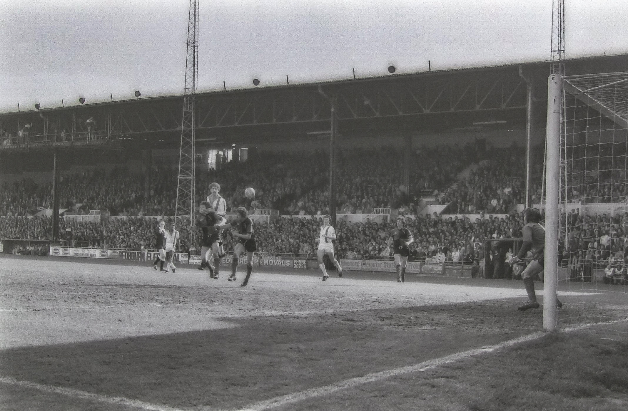 Luton Town FC vs Bristol Rovers (18th Apr 1981) | Hatters Heritage | A ...
