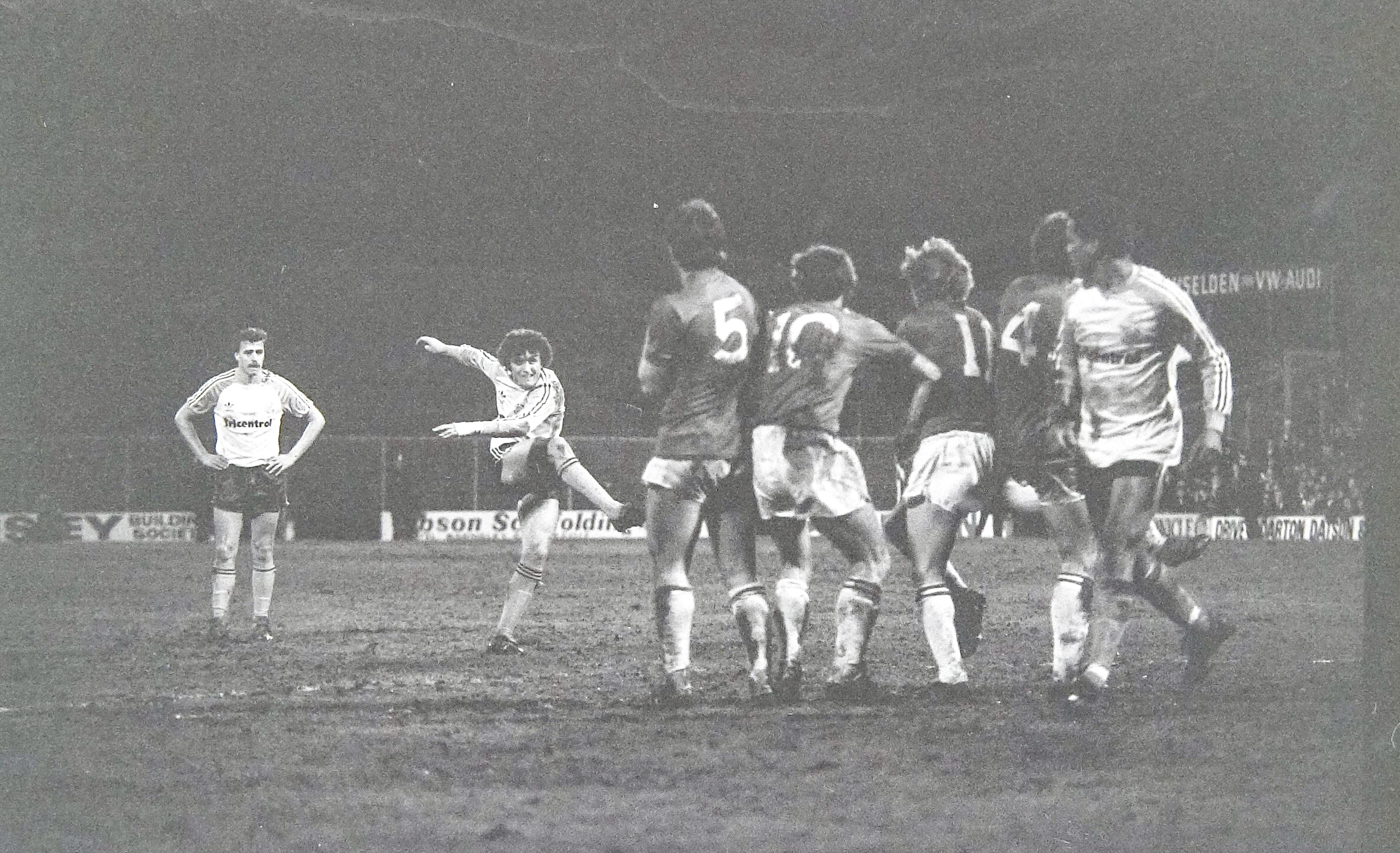 Barnsley vs Luton Town FC (16th Mar 1982) | Hatters Heritage | A ...