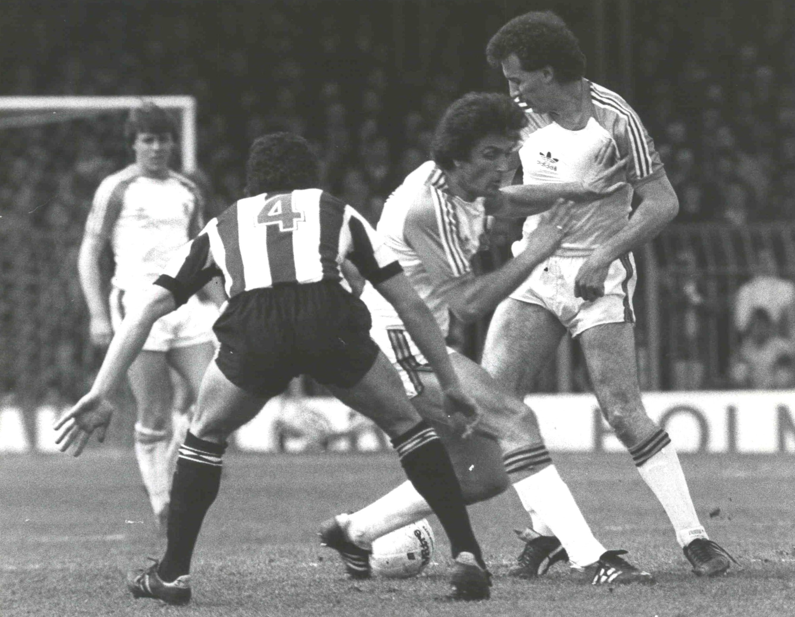 Luton Town FC vs Newcastle United (17th Apr 1982) | Hatters Heritage ...