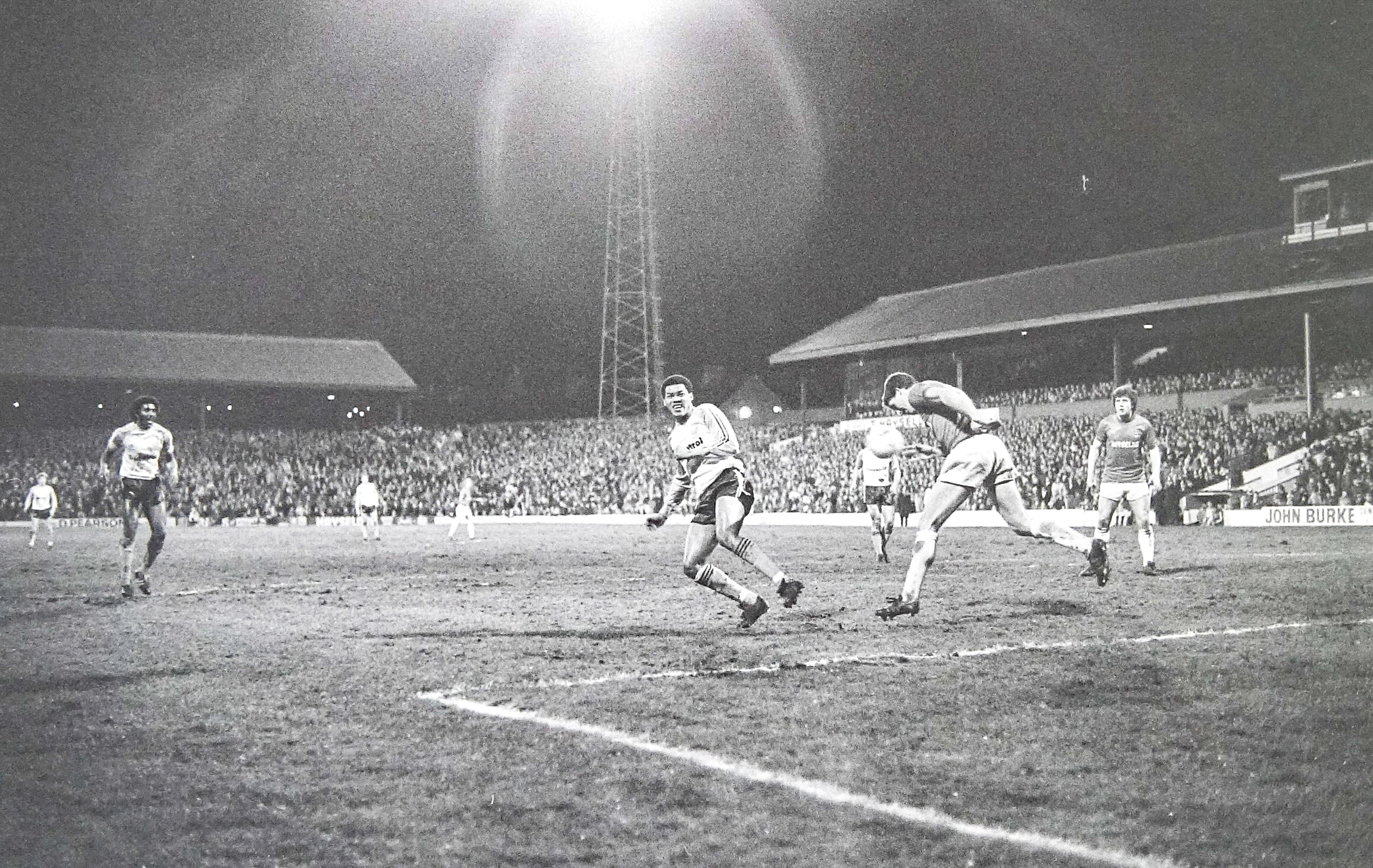 Barnsley vs Luton Town FC (16th Mar 1982) | Hatters Heritage | A ...