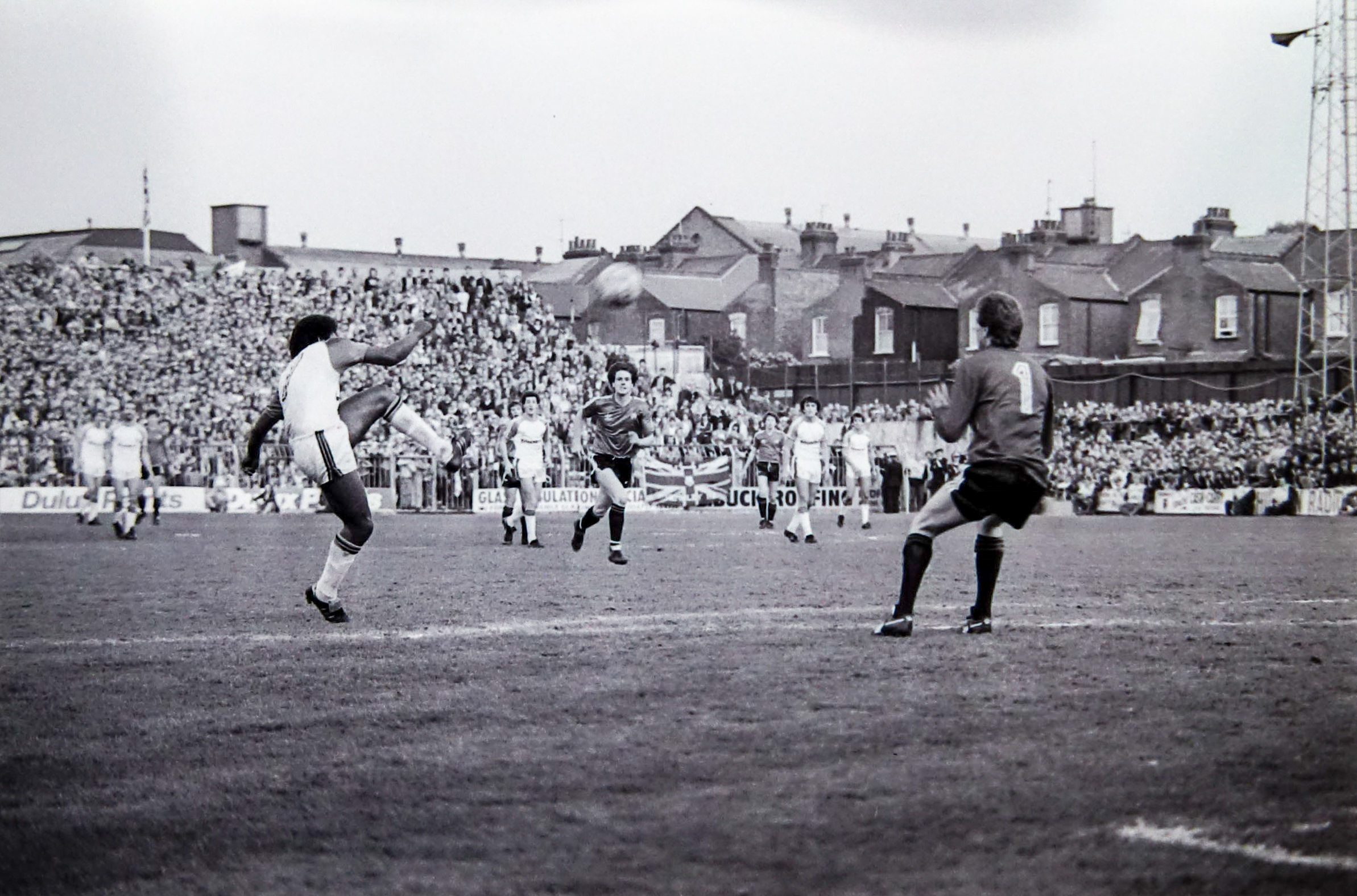 Luton Town FC vs Queens Park Rangers (11th May 1982) | Hatters Heritage ...
