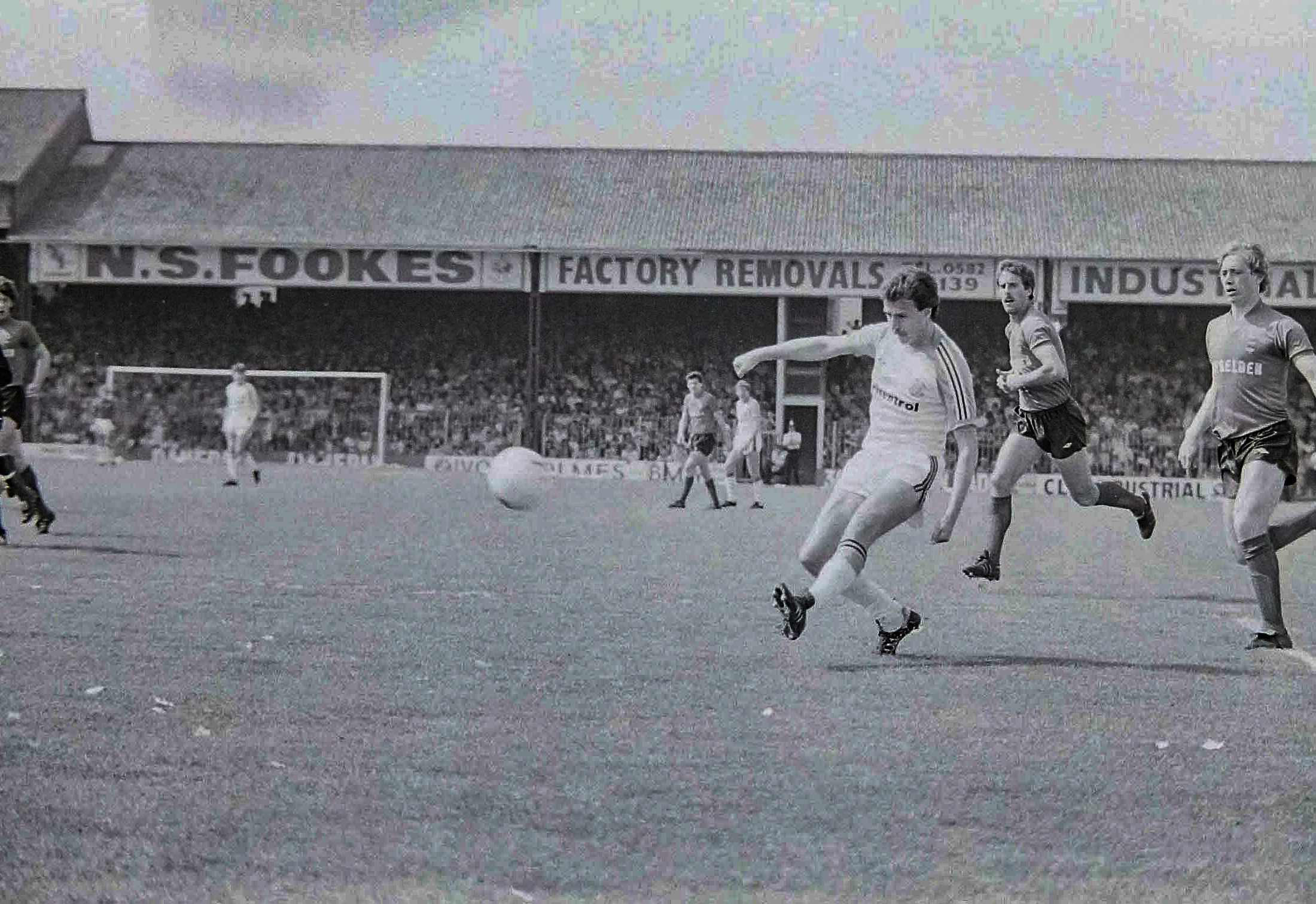 Luton Town FC vs Barnsley (15th May 1982) | Hatters Heritage | A ...