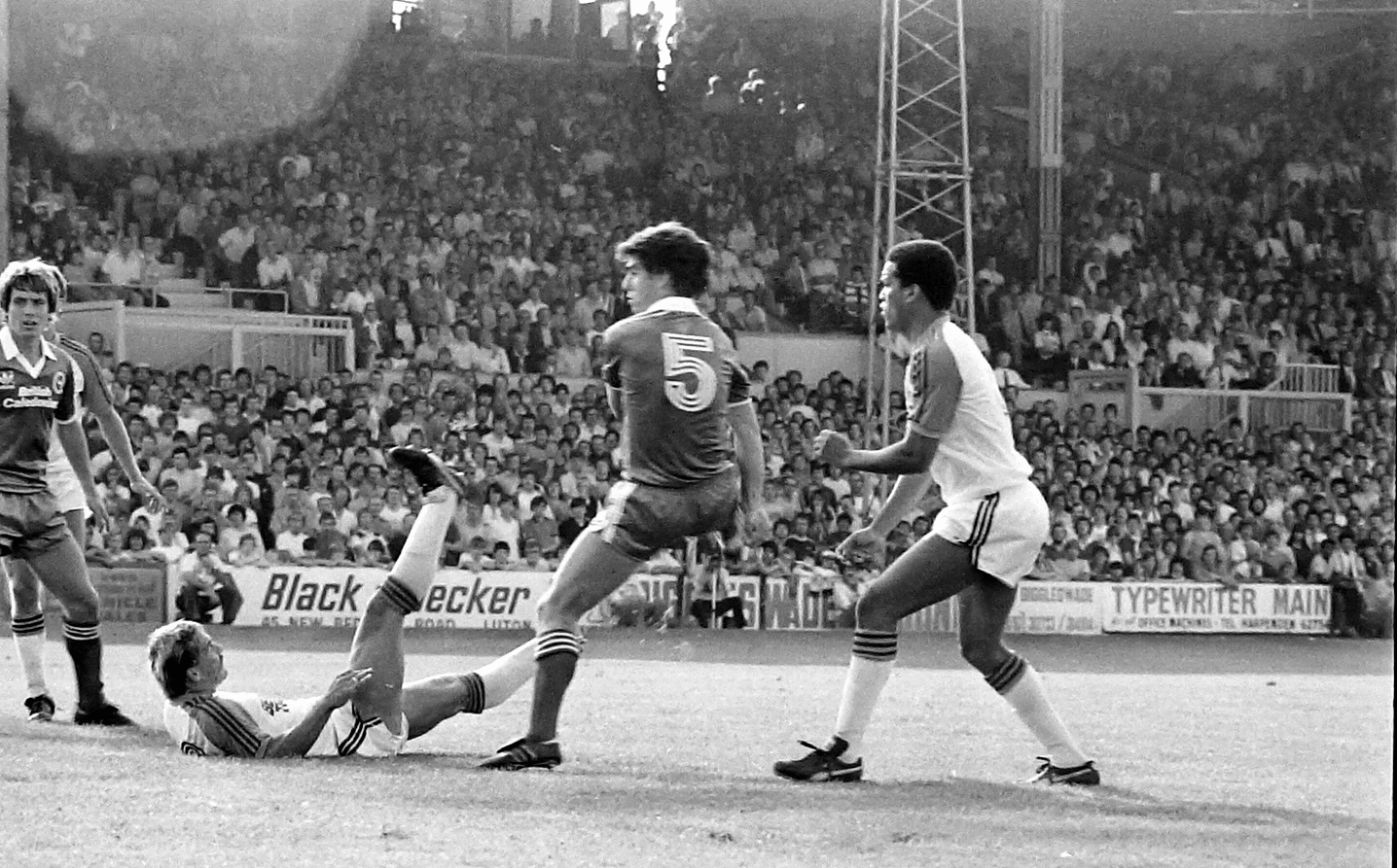 Wayne Turner | Hatters Heritage | A History of Luton Town FC