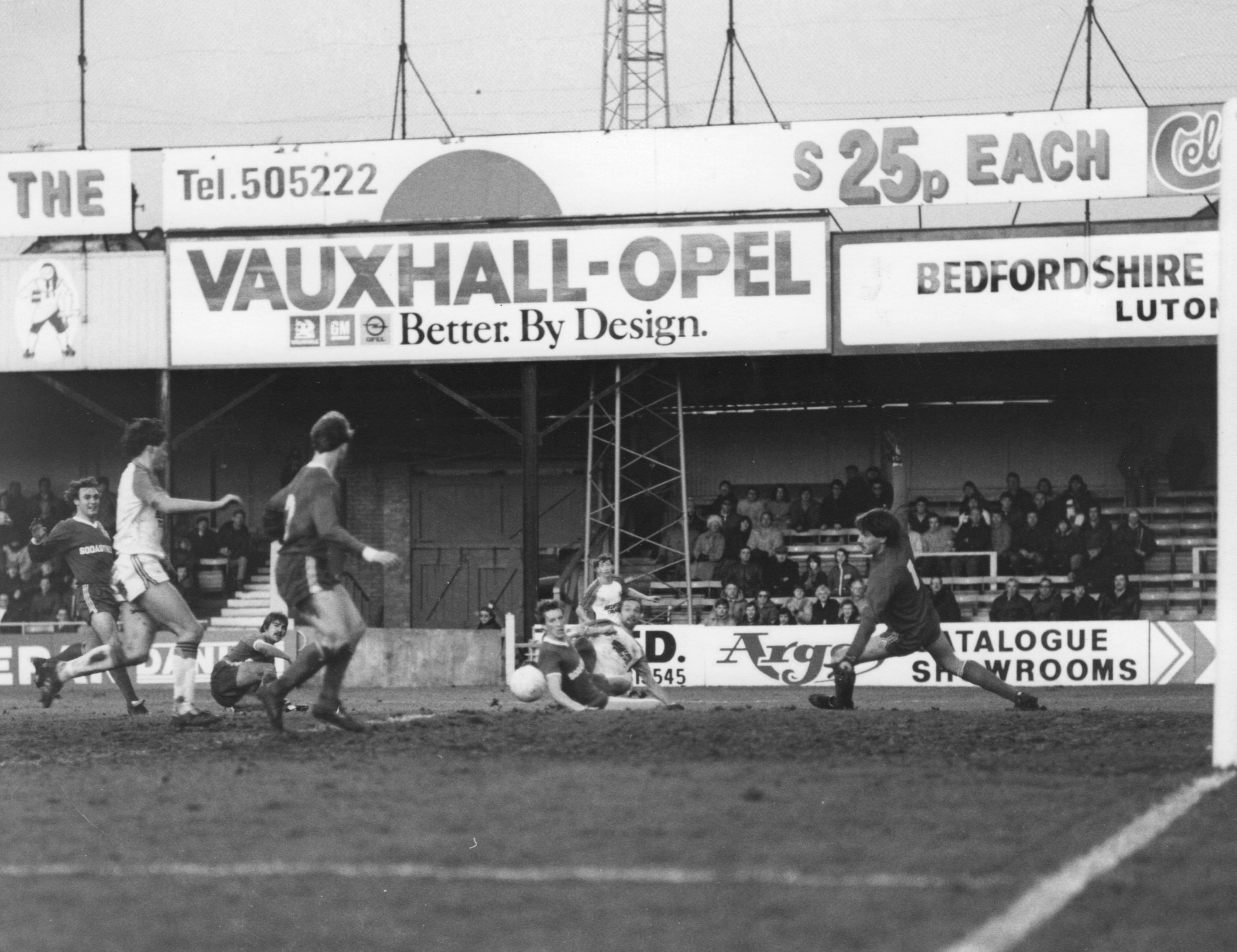 Luton Town FC vs Peterborough United (8th Jan 1983) | Hatters Heritage ...