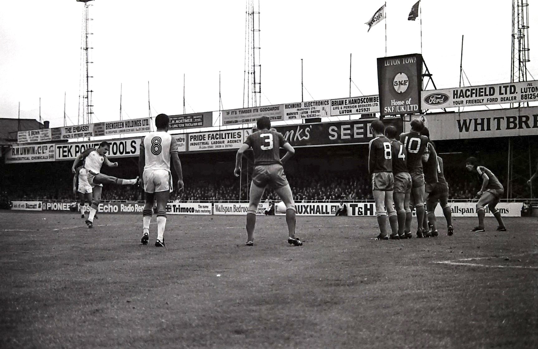 Luton Town FC vs Ipswich Town (16th Oct 1982) | Hatters Heritage | A ...