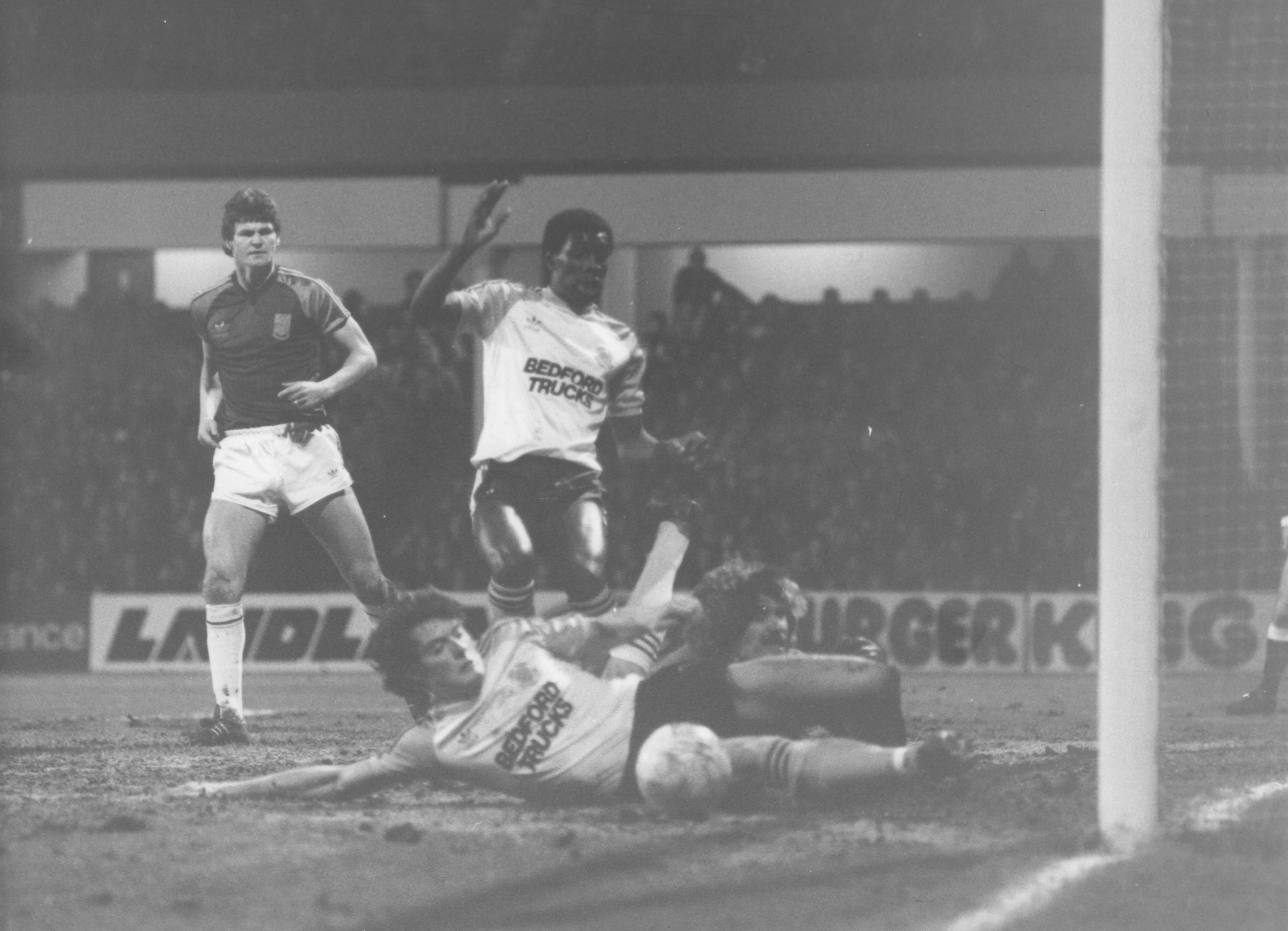 Frankie Bunn | Hatters Heritage | A History of Luton Town FC