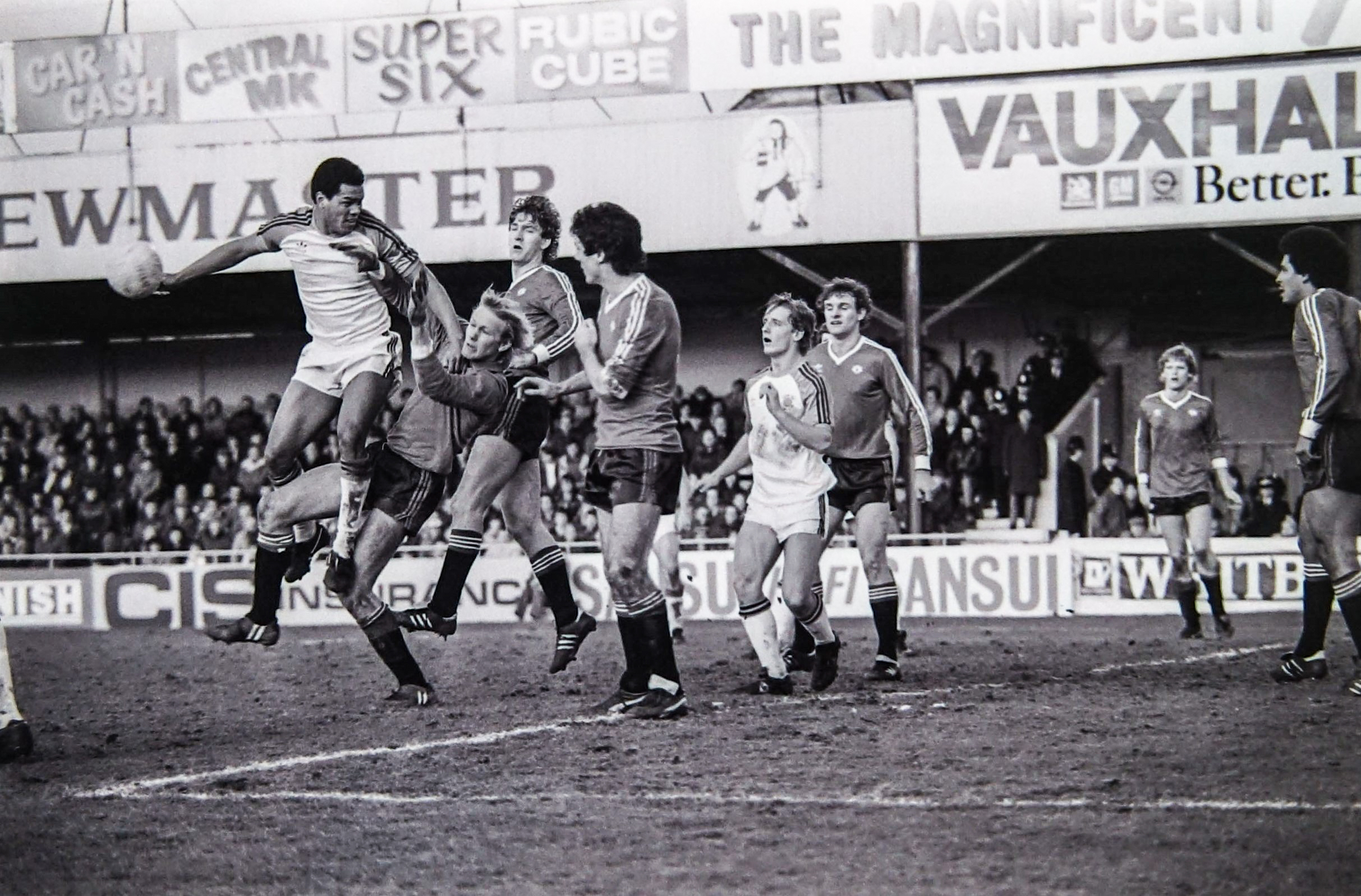 Luton Town FC vs Manchester United (29th Jan 1983) | Hatters Heritage ...