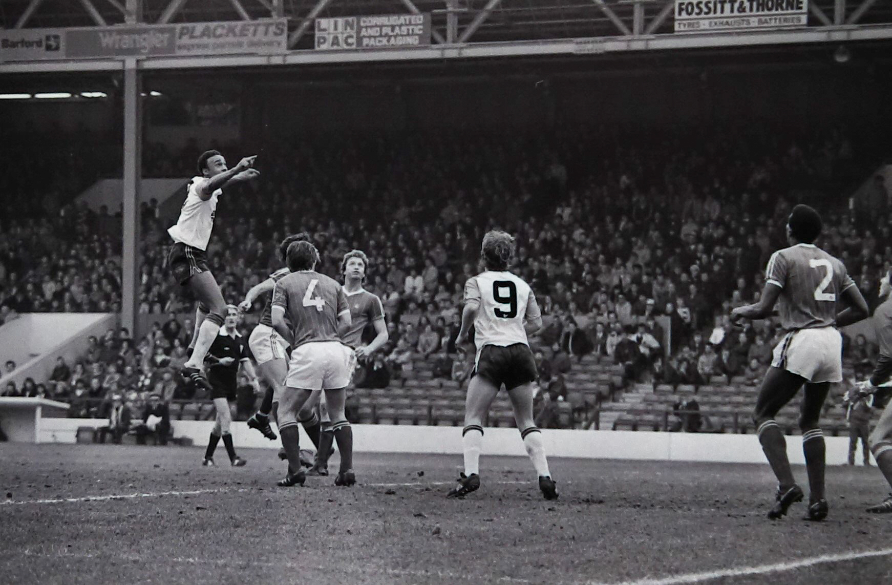Paul Elliott | Hatters Heritage | A History of Luton Town FC