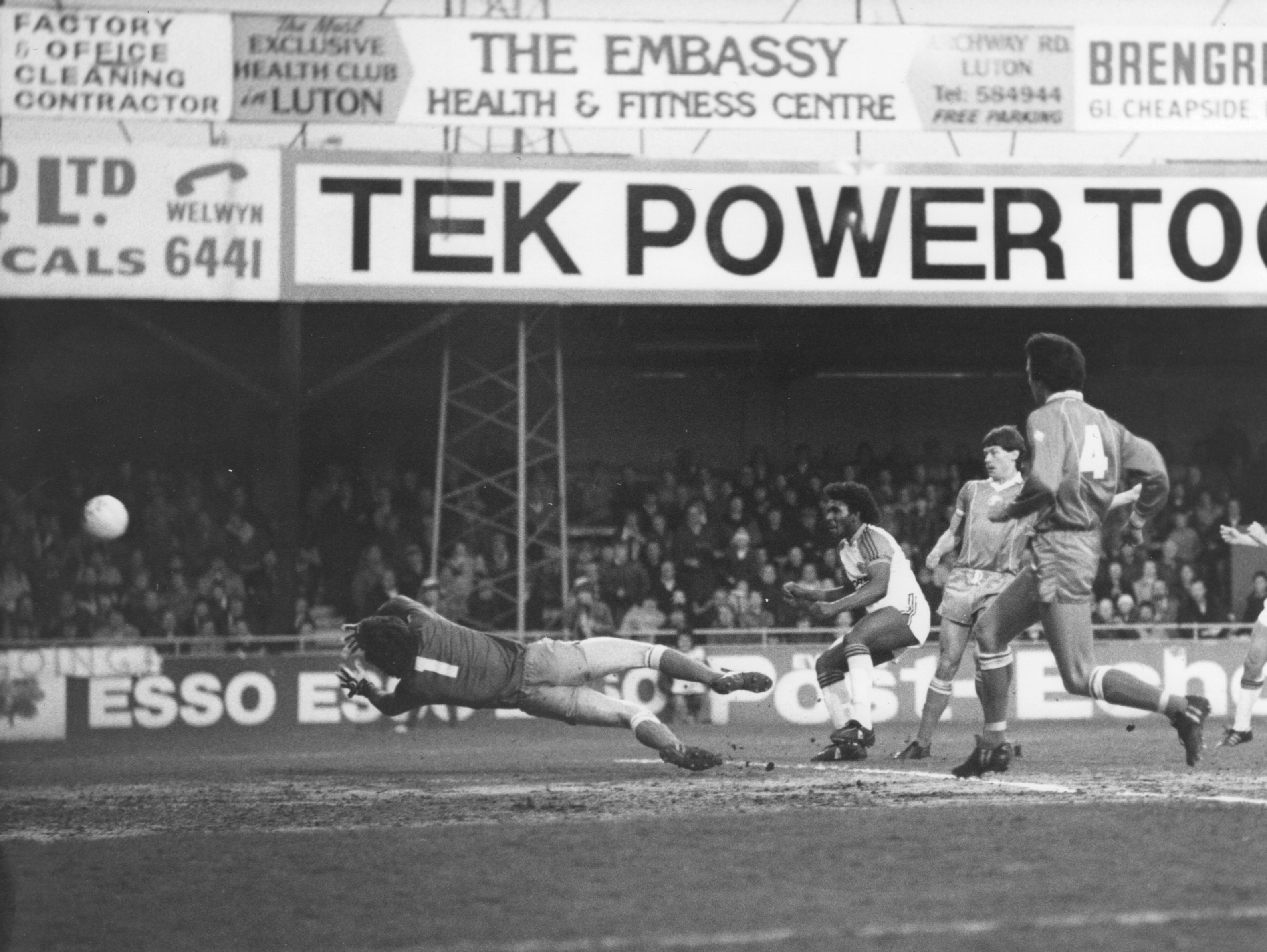 Luton Town FC vs Birmingham City (12th Apr 1983) | Hatters Heritage | A ...