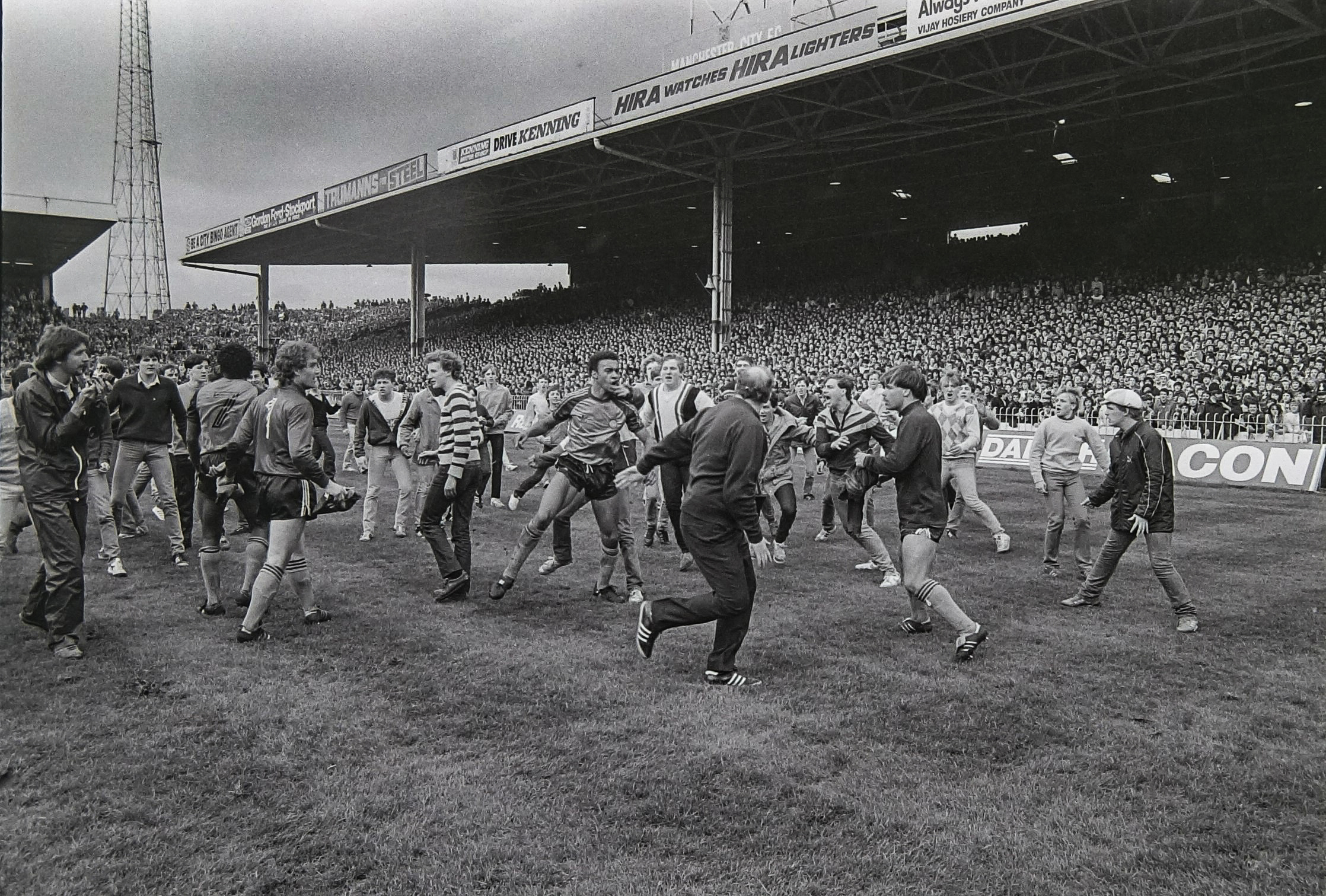 Paul Elliott | Hatters Heritage | A History of Luton Town FC