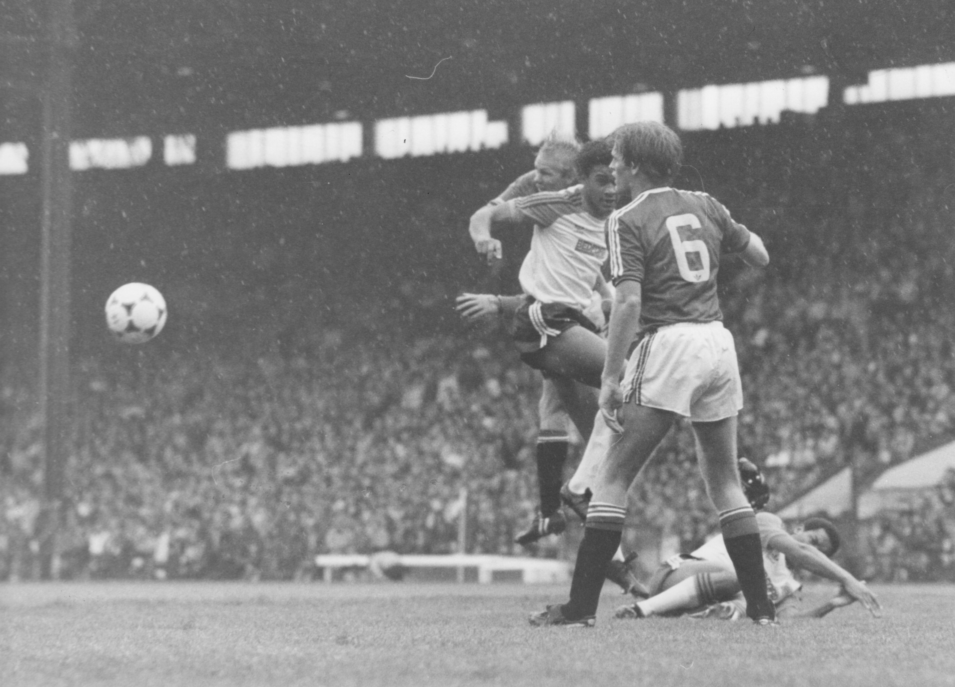 Paul Elliott | Hatters Heritage | A History of Luton Town FC