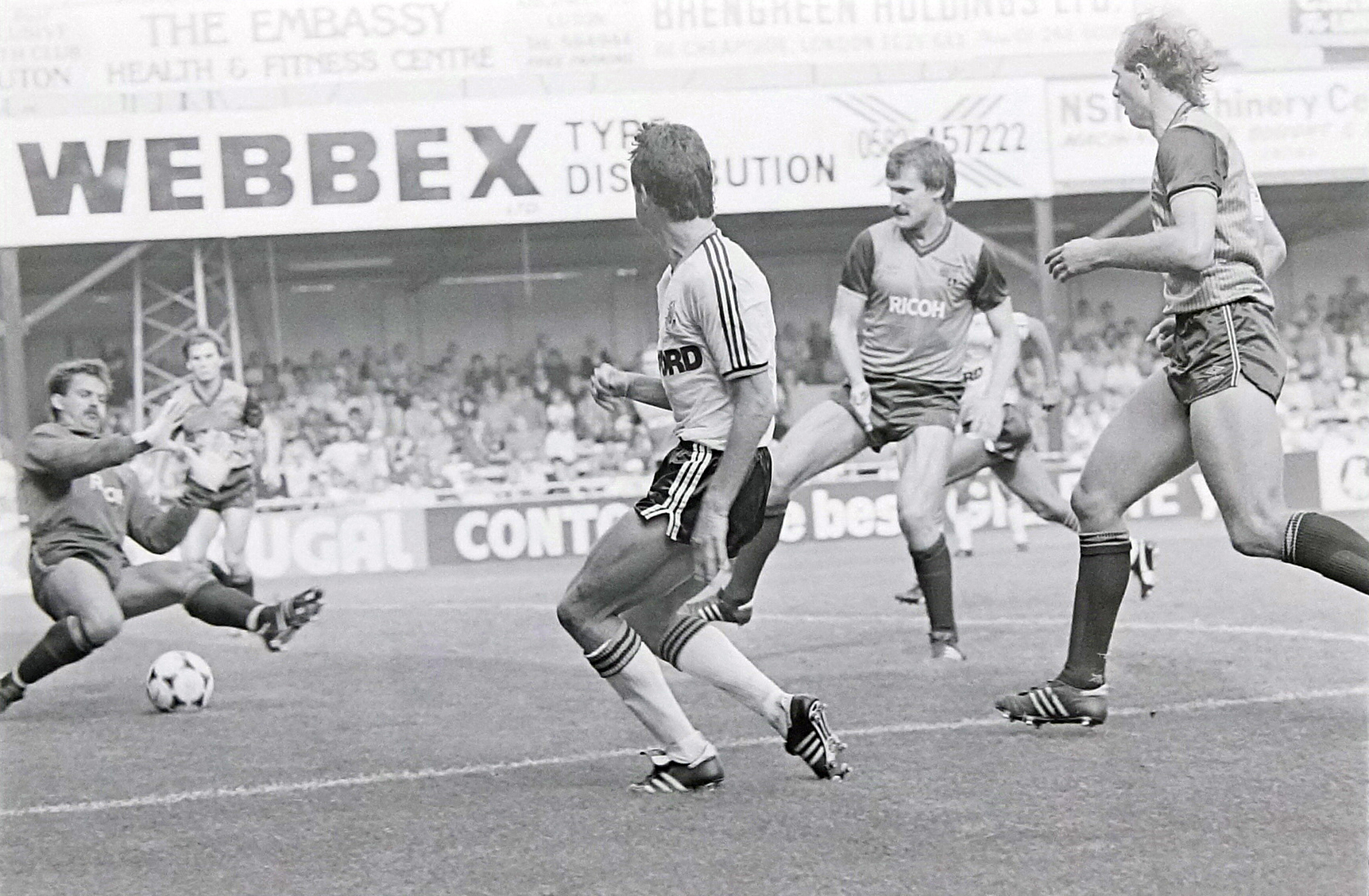 Steve Elliott | Hatters Heritage | A History of Luton Town FC