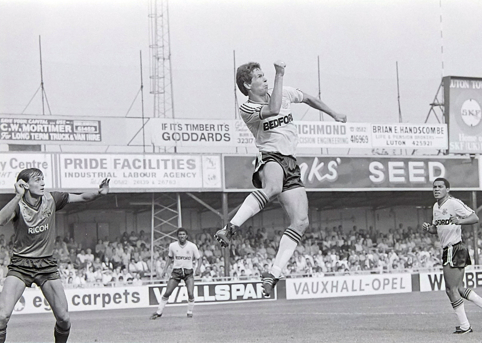 Steve Elliott | Hatters Heritage | A History of Luton Town FC