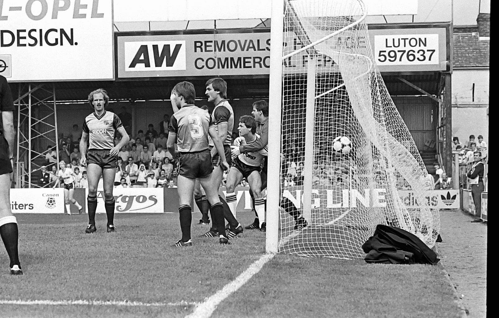 Steve Elliott | Hatters Heritage | A History of Luton Town FC