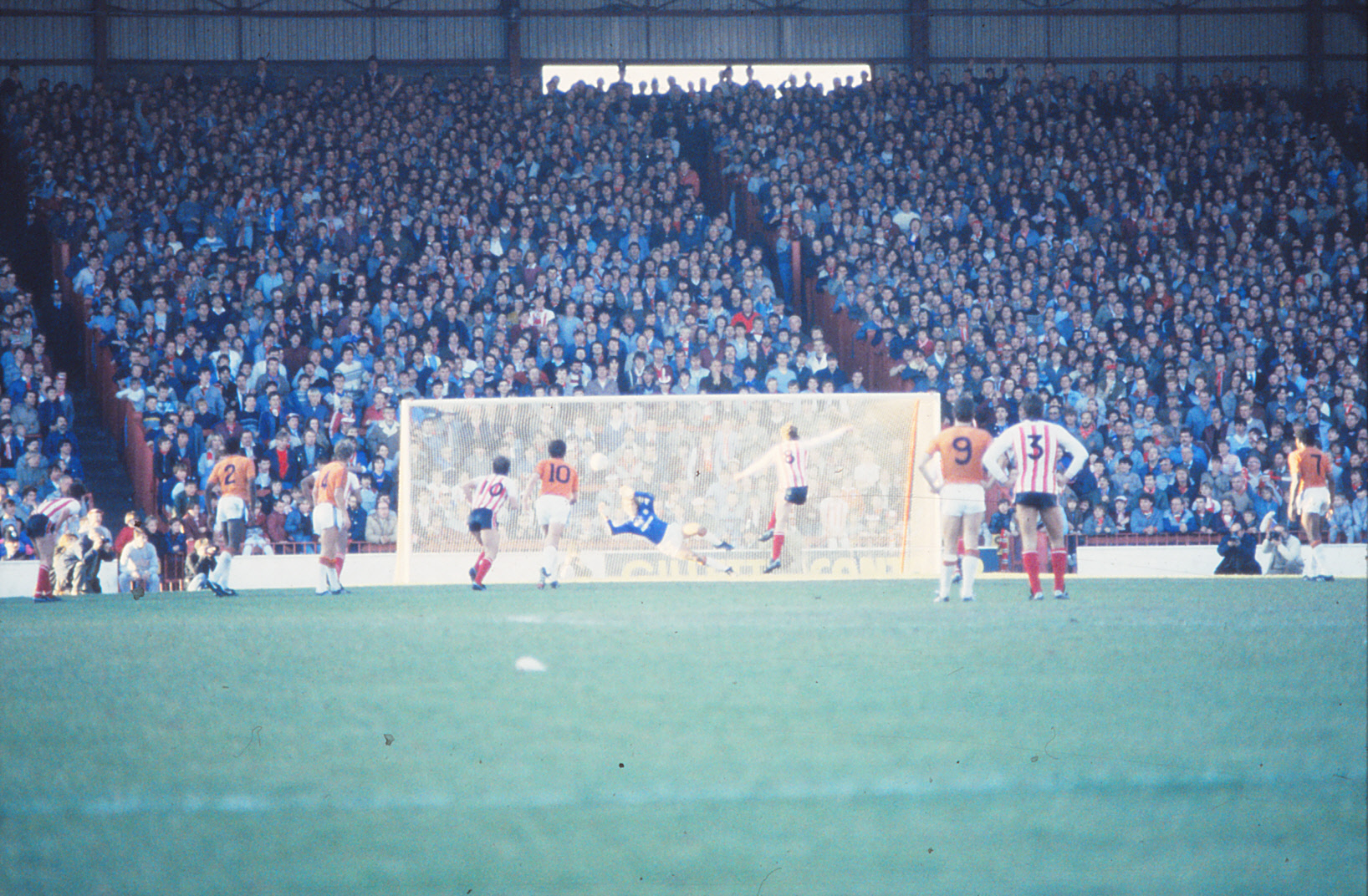 Sunderland vs Luton Town FC (27th Oct 1984) | Hatters Heritage | A ...