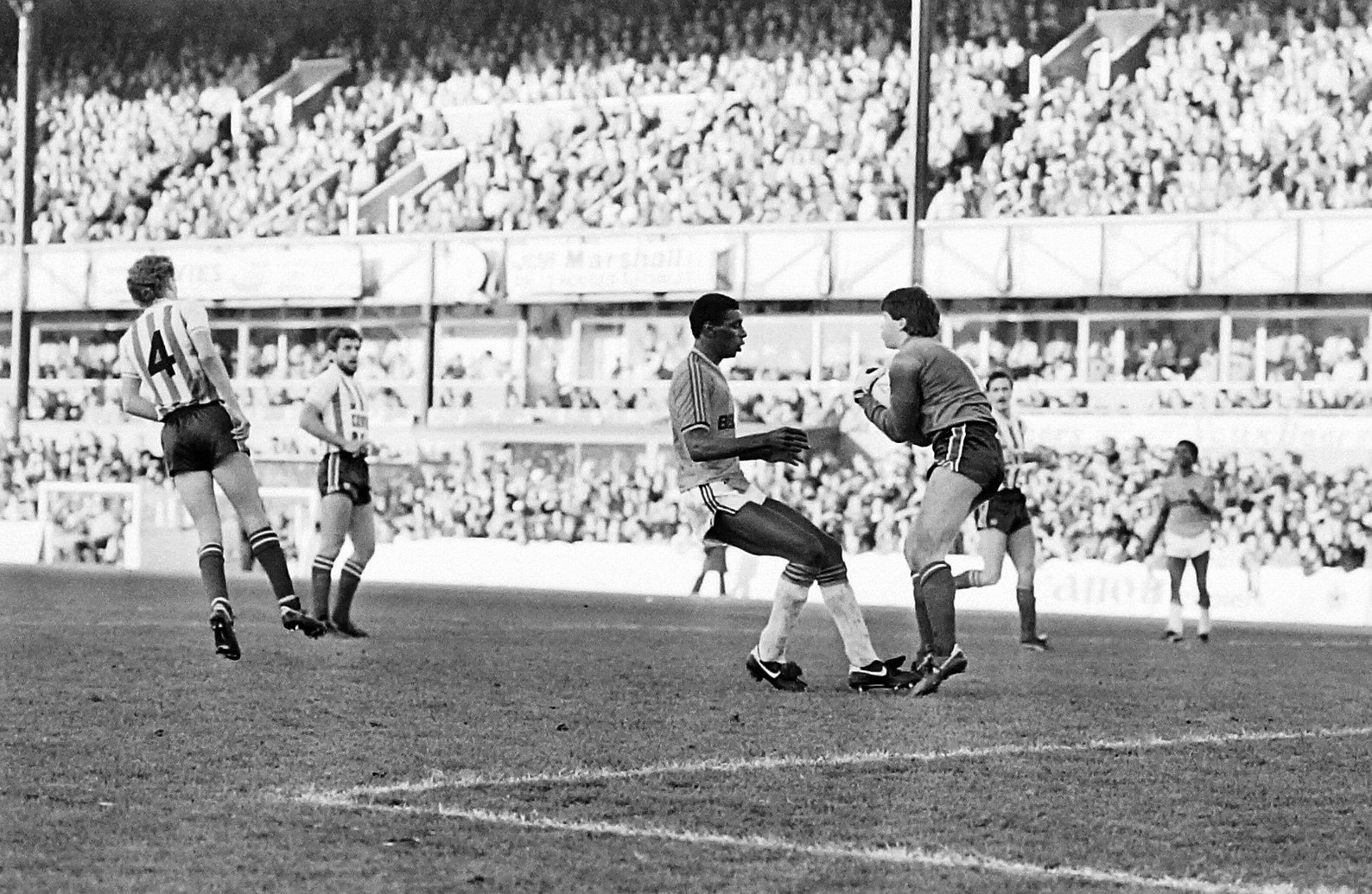 Sunderland vs Luton Town FC (27th Oct 1984) | Hatters Heritage | A ...