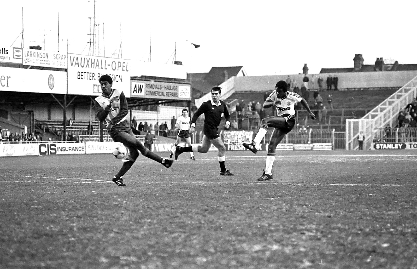 Luton Town FC vs Stoke City (5th Jan 1985) | Hatters Heritage | A ...