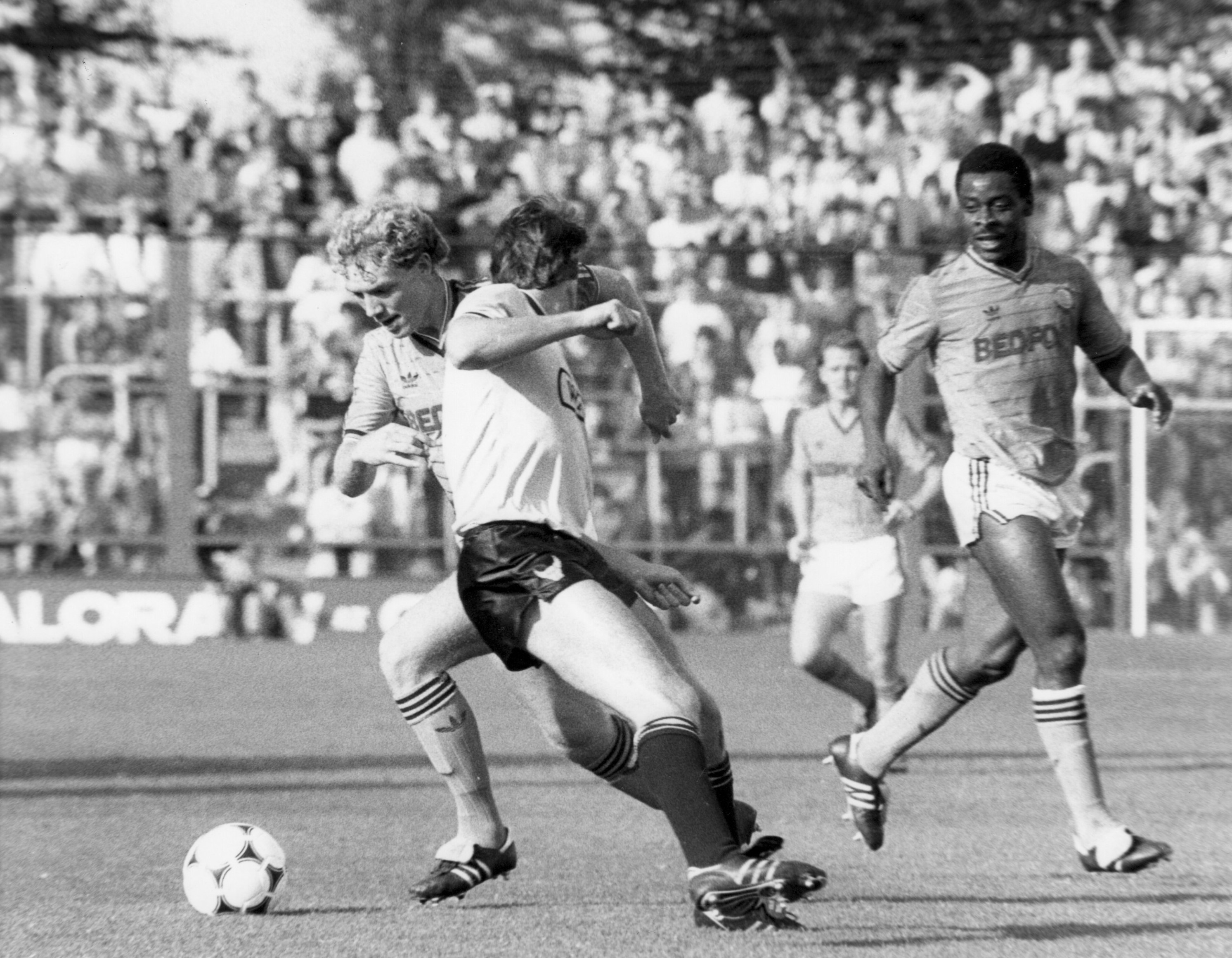 Tim Breacker | Hatters Heritage | A History of Luton Town FC