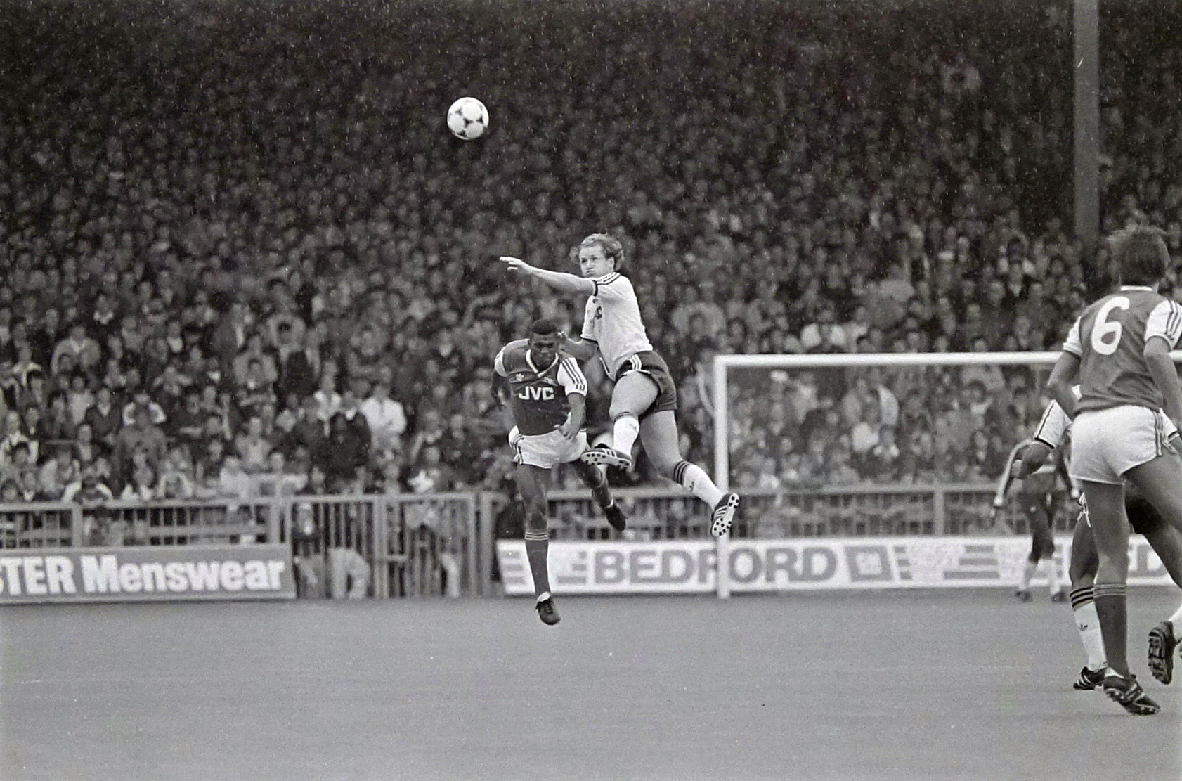 Peter Nicholas | Hatters Heritage | A History of Luton Town FC