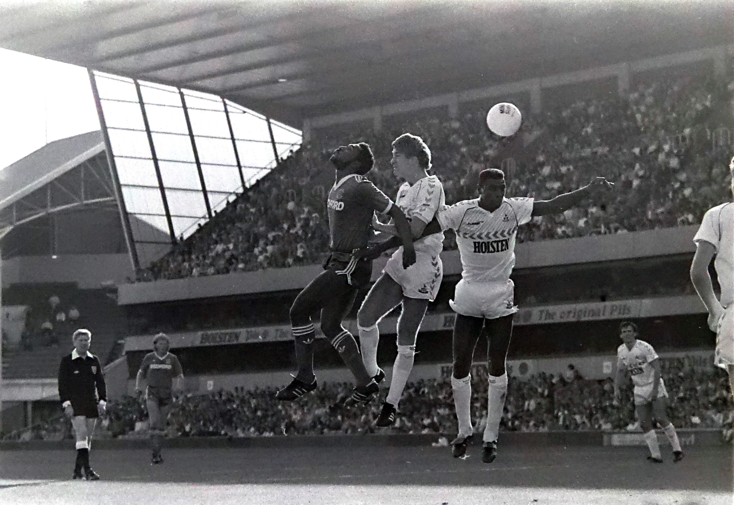 Tottenham Hotspur vs Luton Town FC (4th Oct 1986) | Hatters Heritage ...