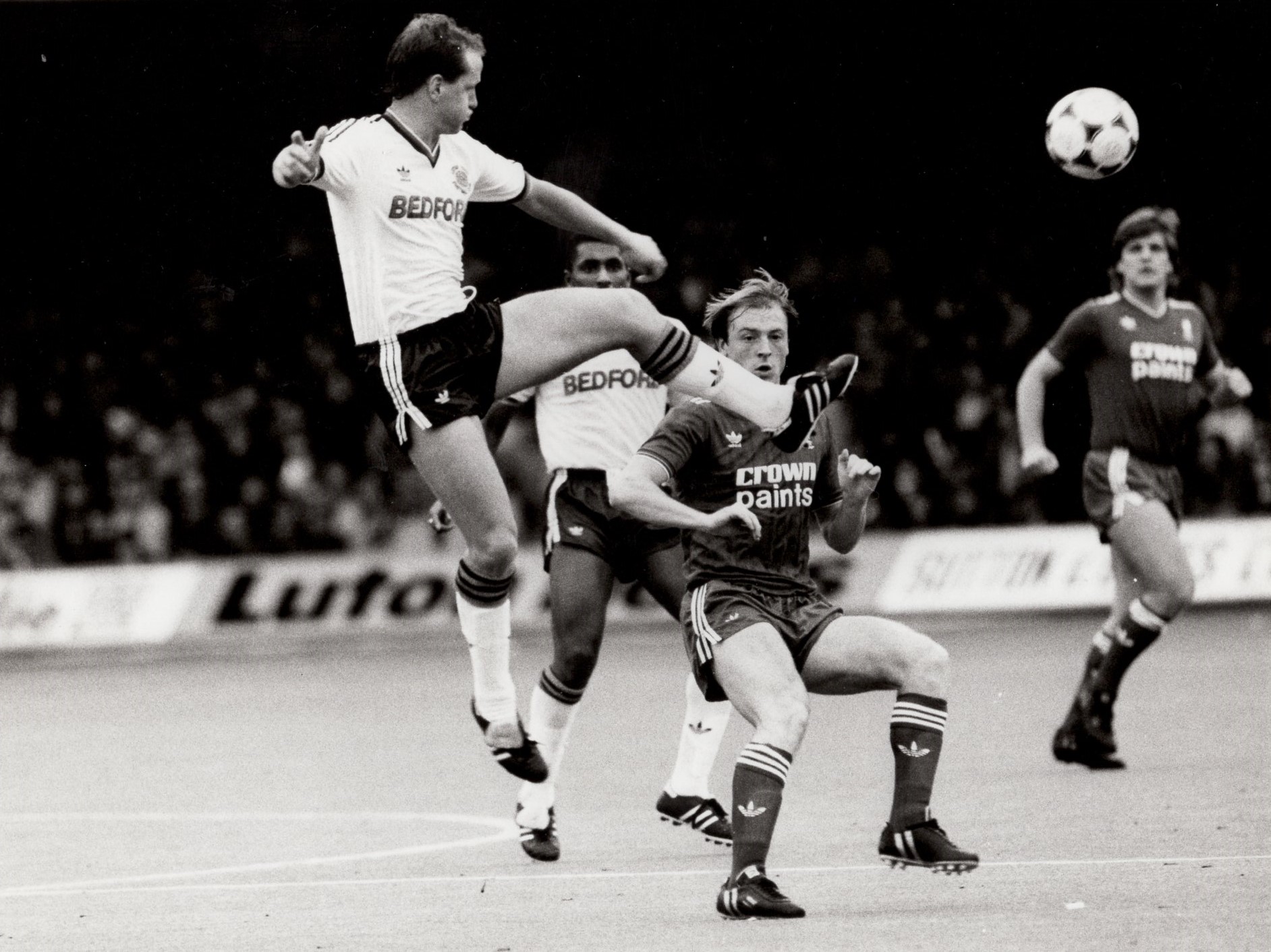 Peter Nicholas | Hatters Heritage | A History of Luton Town FC