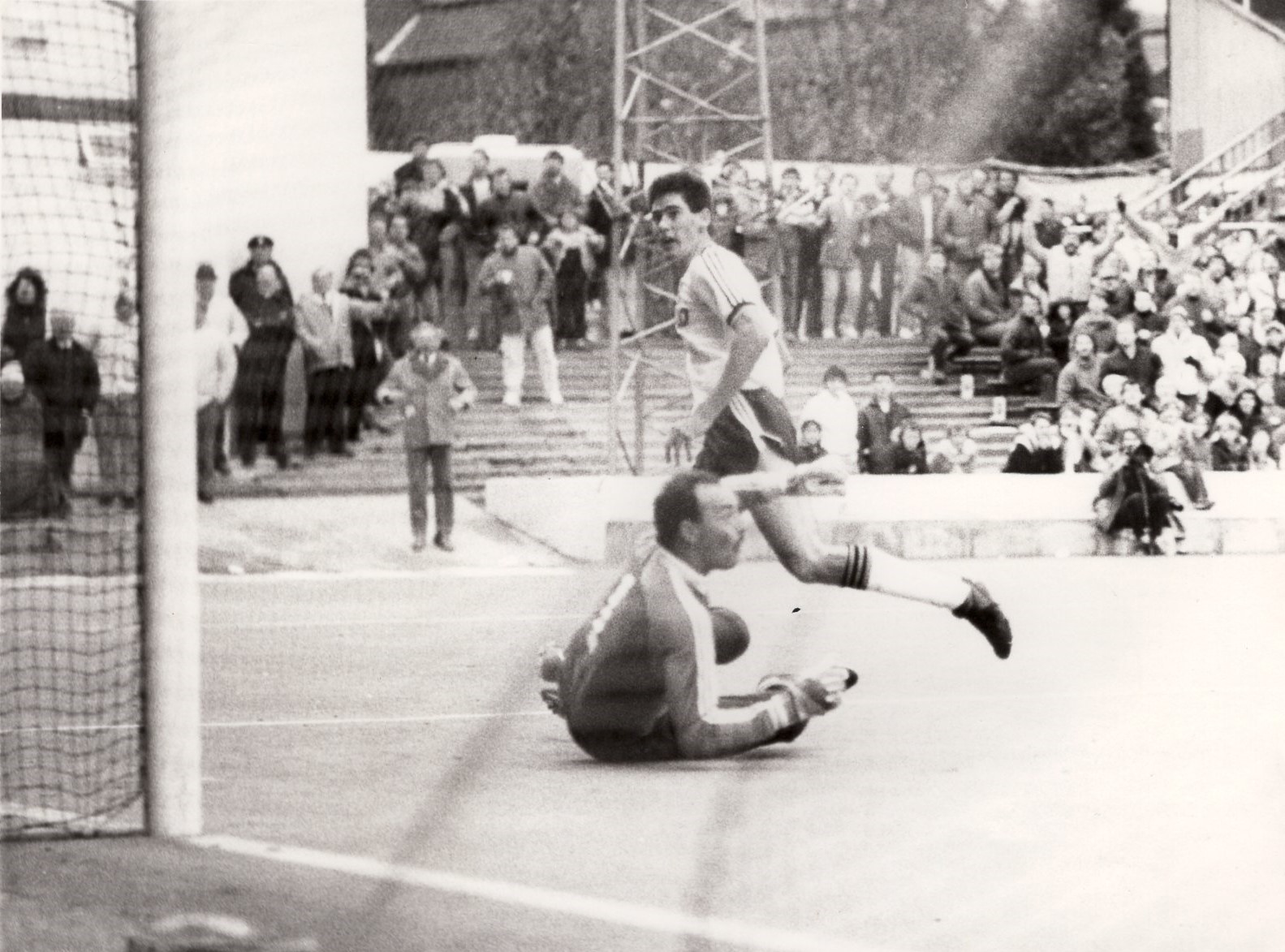 Mike Newell | Hatters Heritage | A History of Luton Town FC