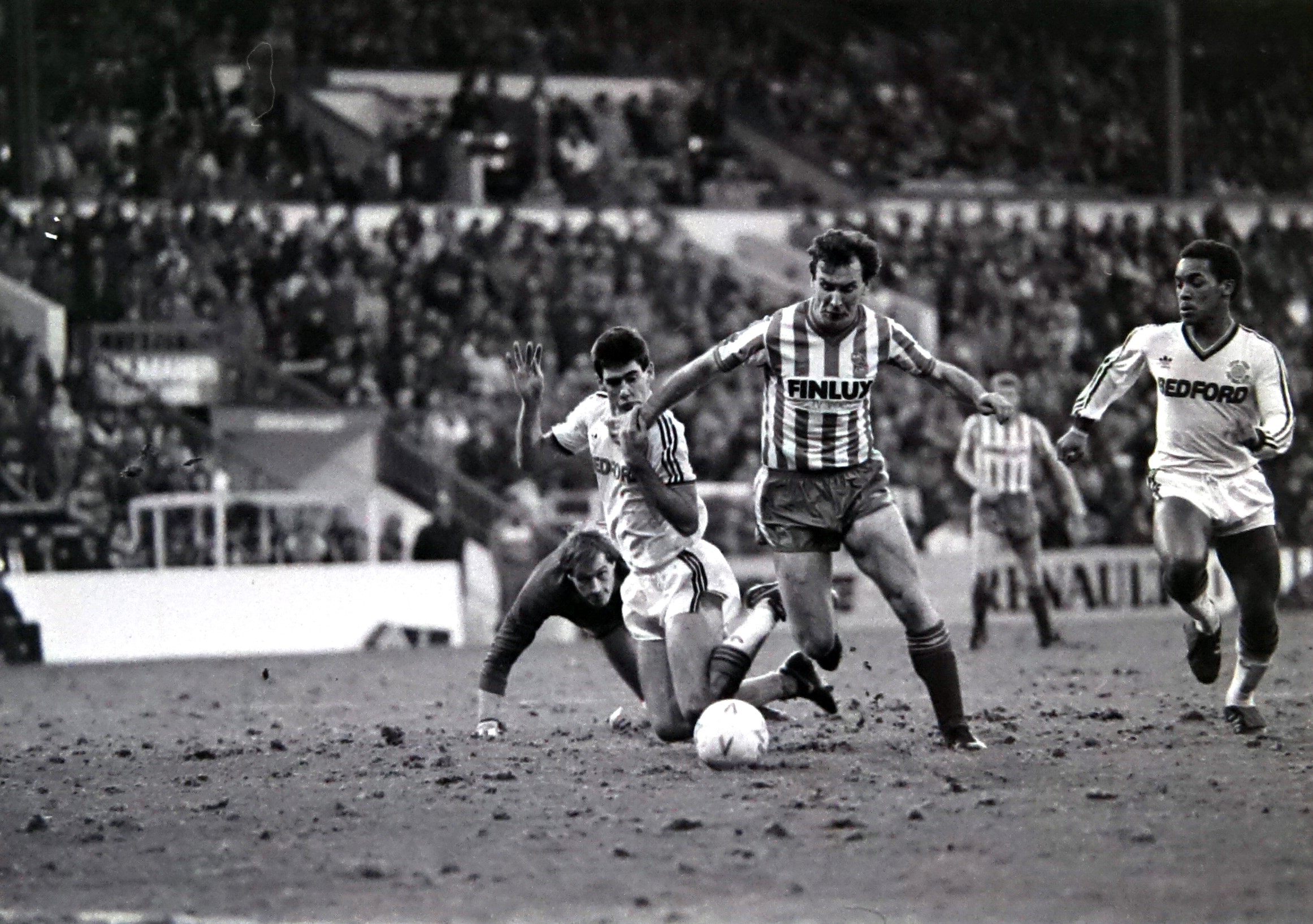 Mike Newell | Hatters Heritage | A History of Luton Town FC