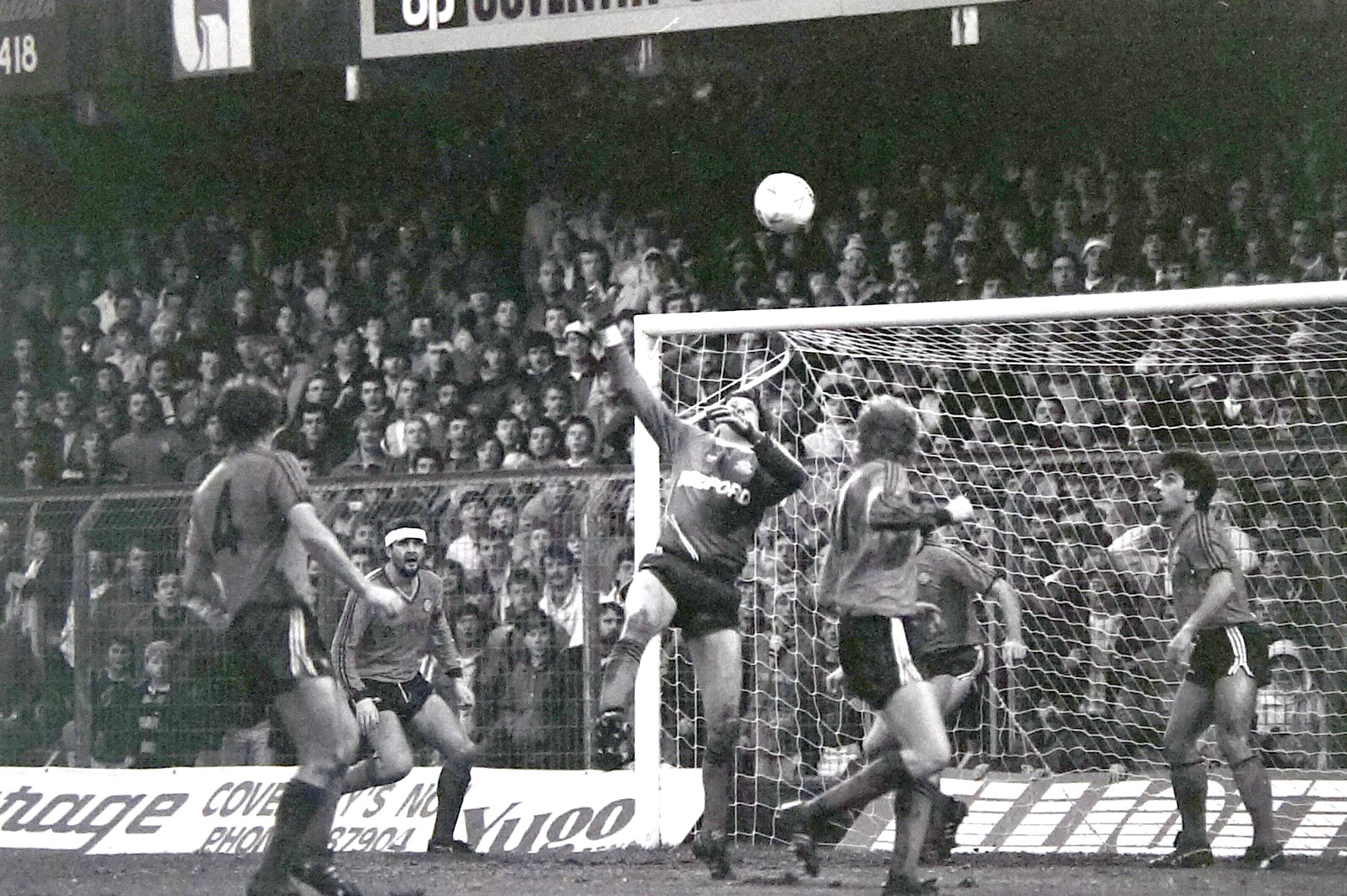 Les Sealey | Hatters Heritage | A History of Luton Town FC